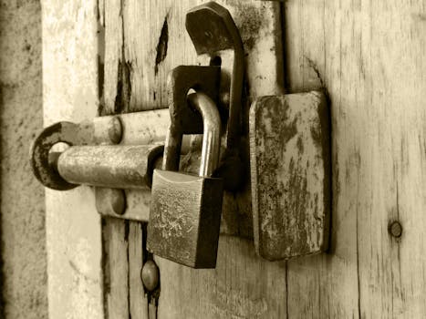 Free stock photos of padlock · Pexels