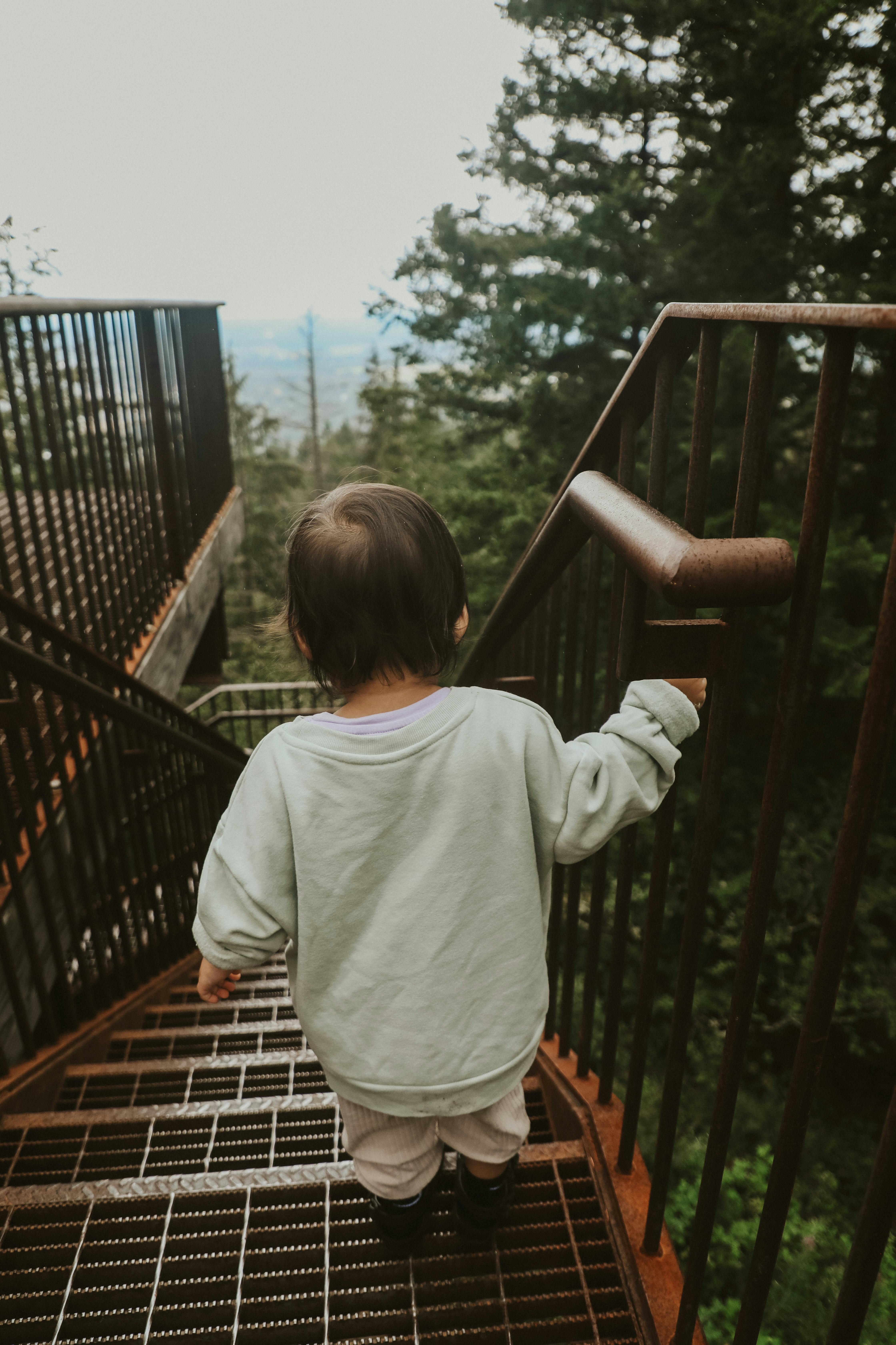 Back View Toddler Walking Photos, Download The BEST Free Back View ...