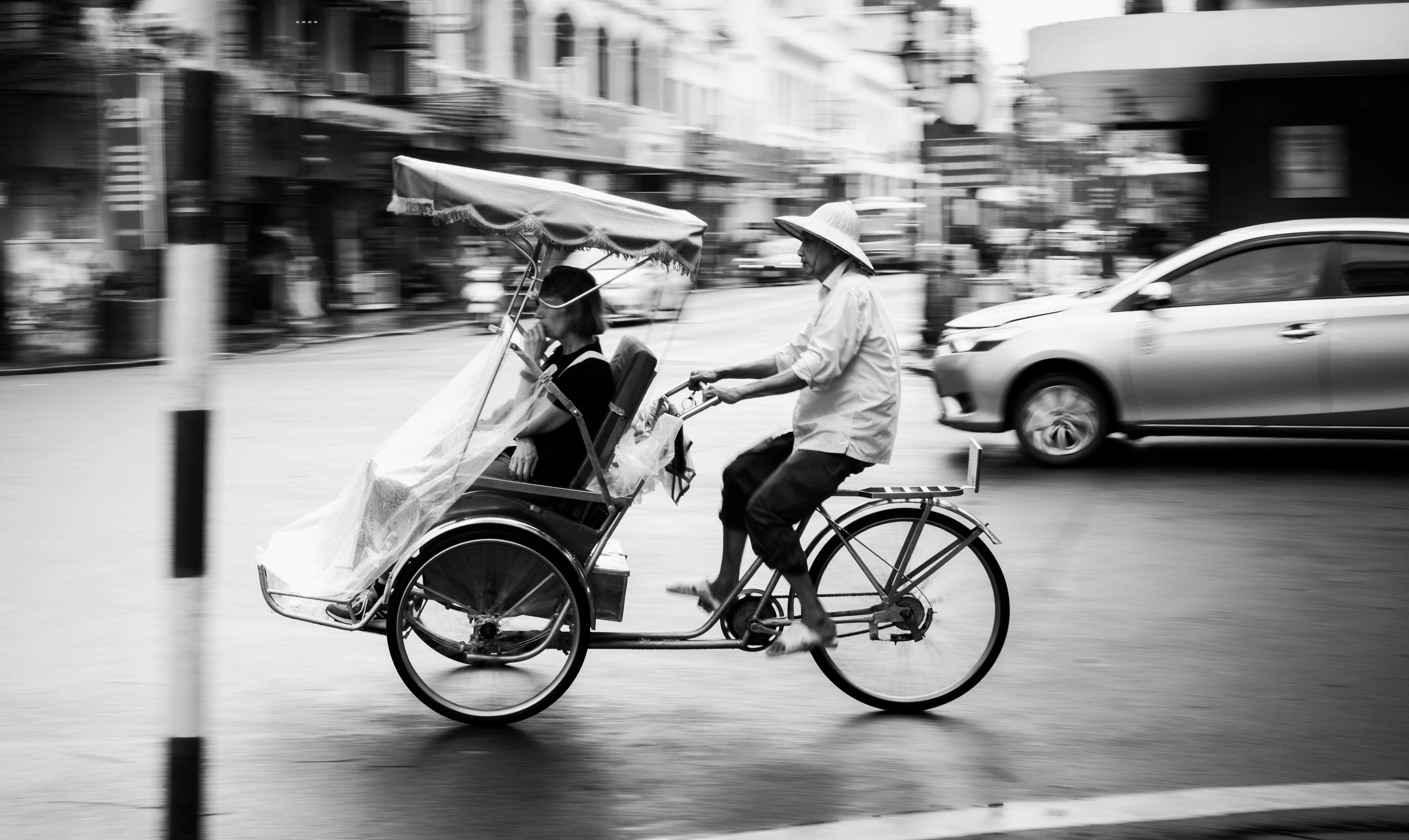 Foto de stock gratuita sobre asia, barrido, bicitaxi, calle, calle de ...