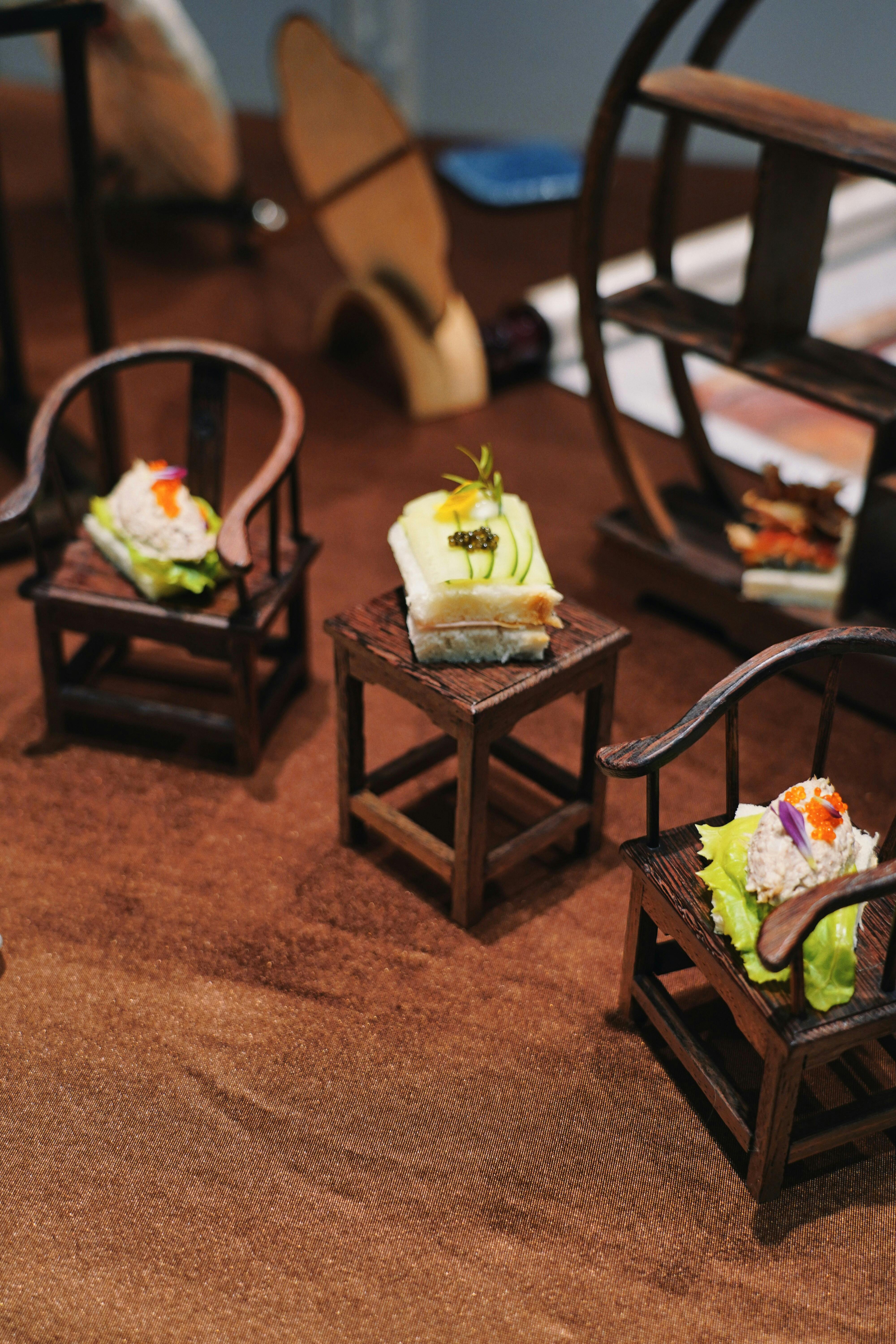 A miniature table with food on it · Free Stock Photo