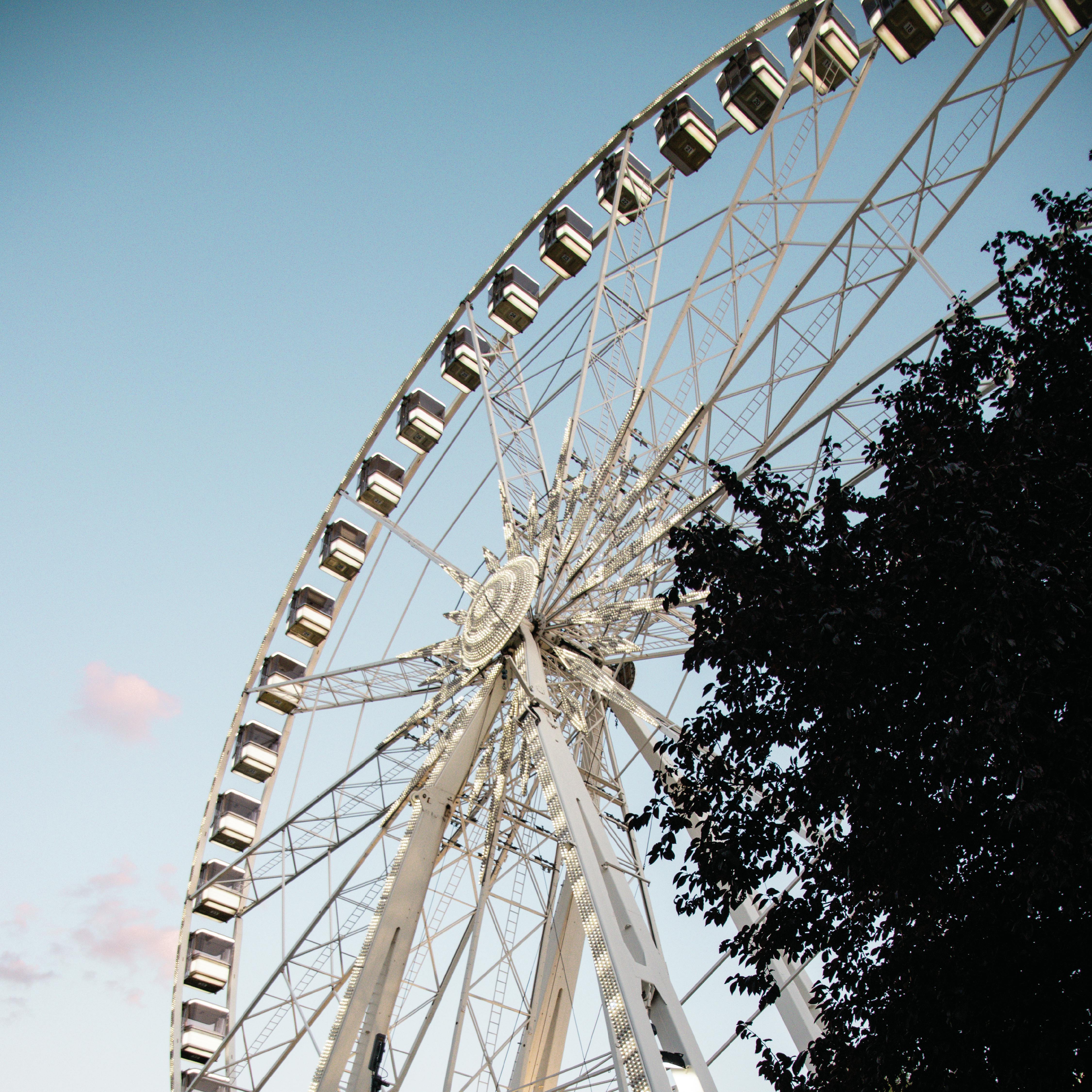 White Ferris Wheel · Free Stock Photo