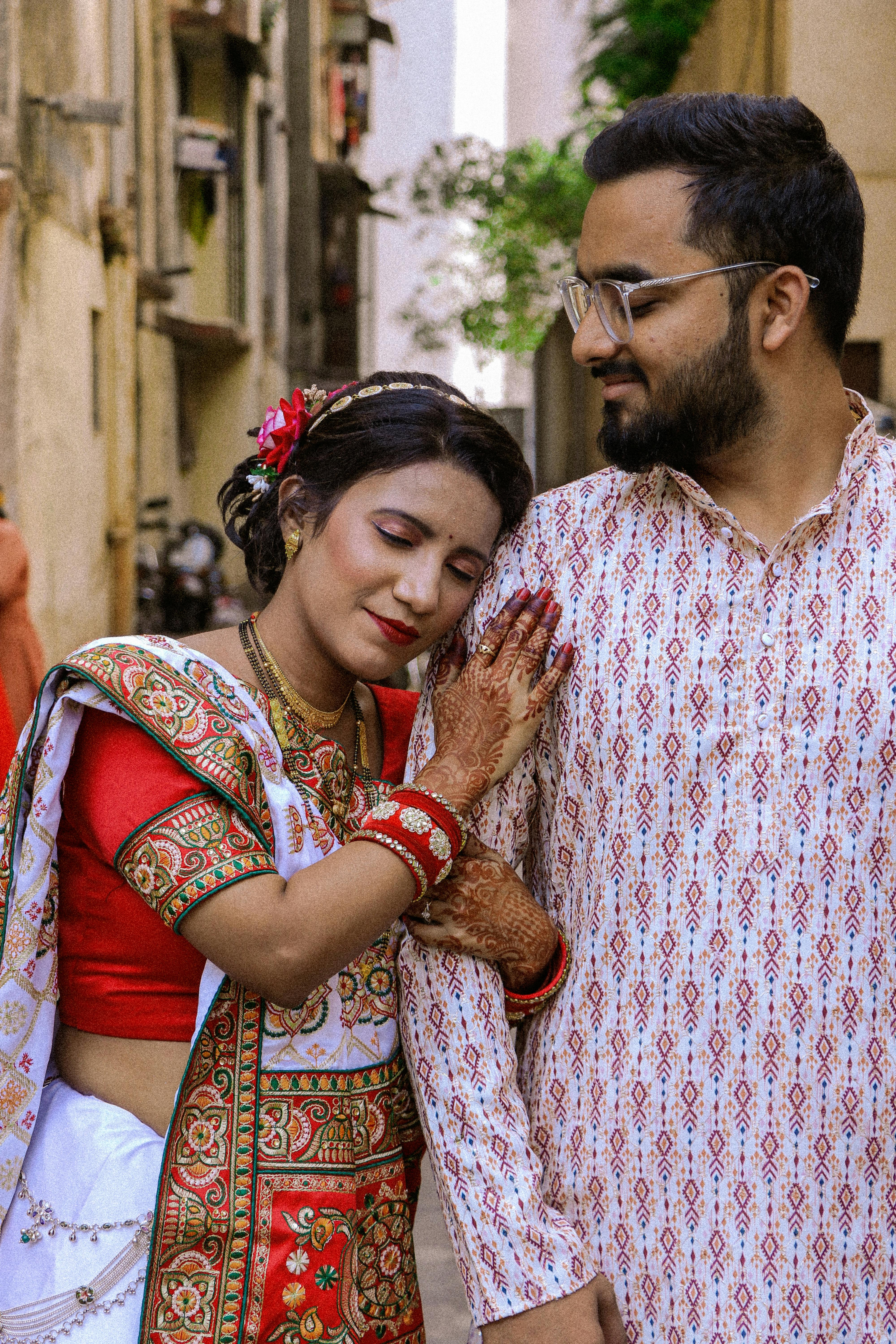 A man and woman in traditional indian attire · Free Stock Photo