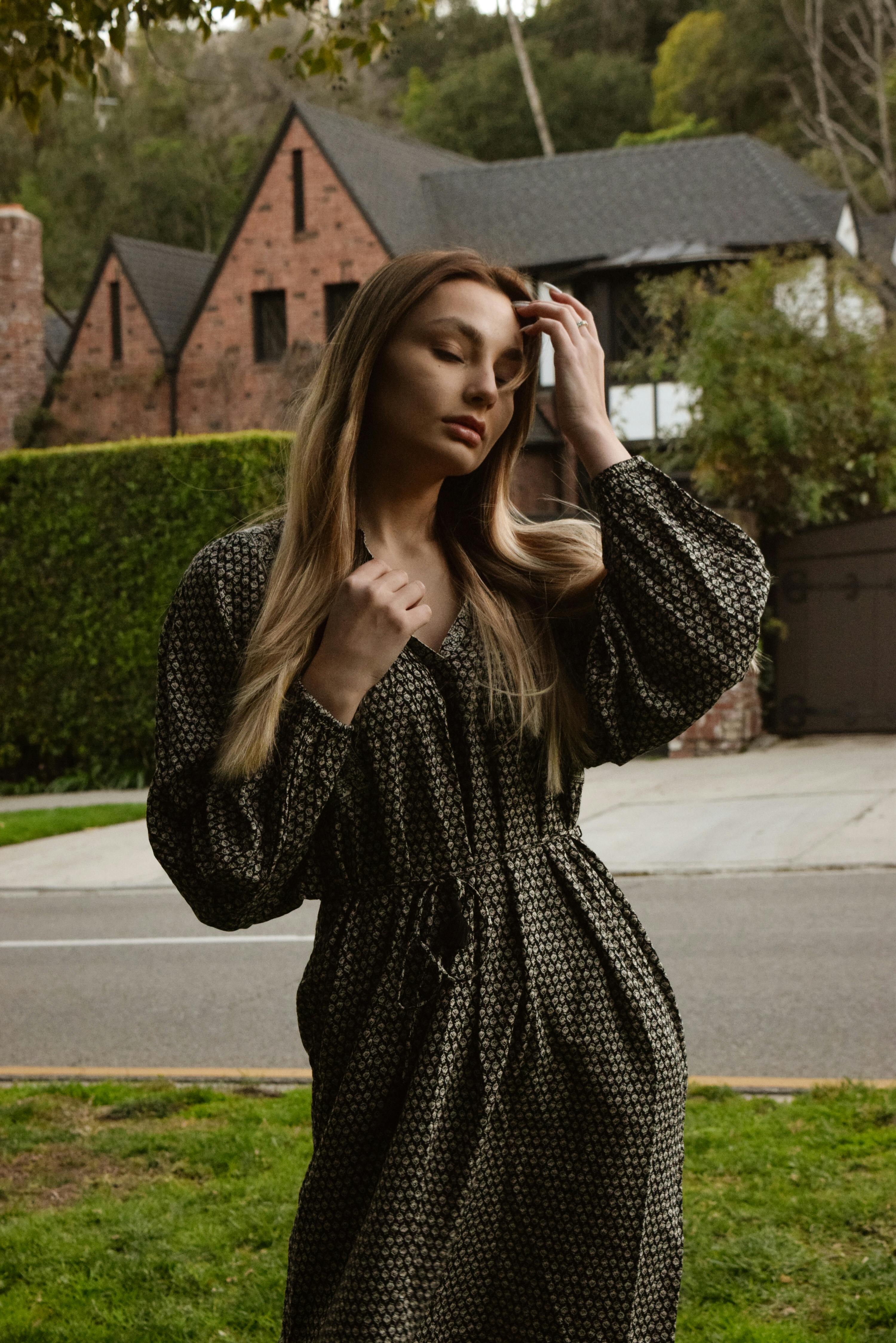 Brown filter, moody portrait · Free Stock Photo