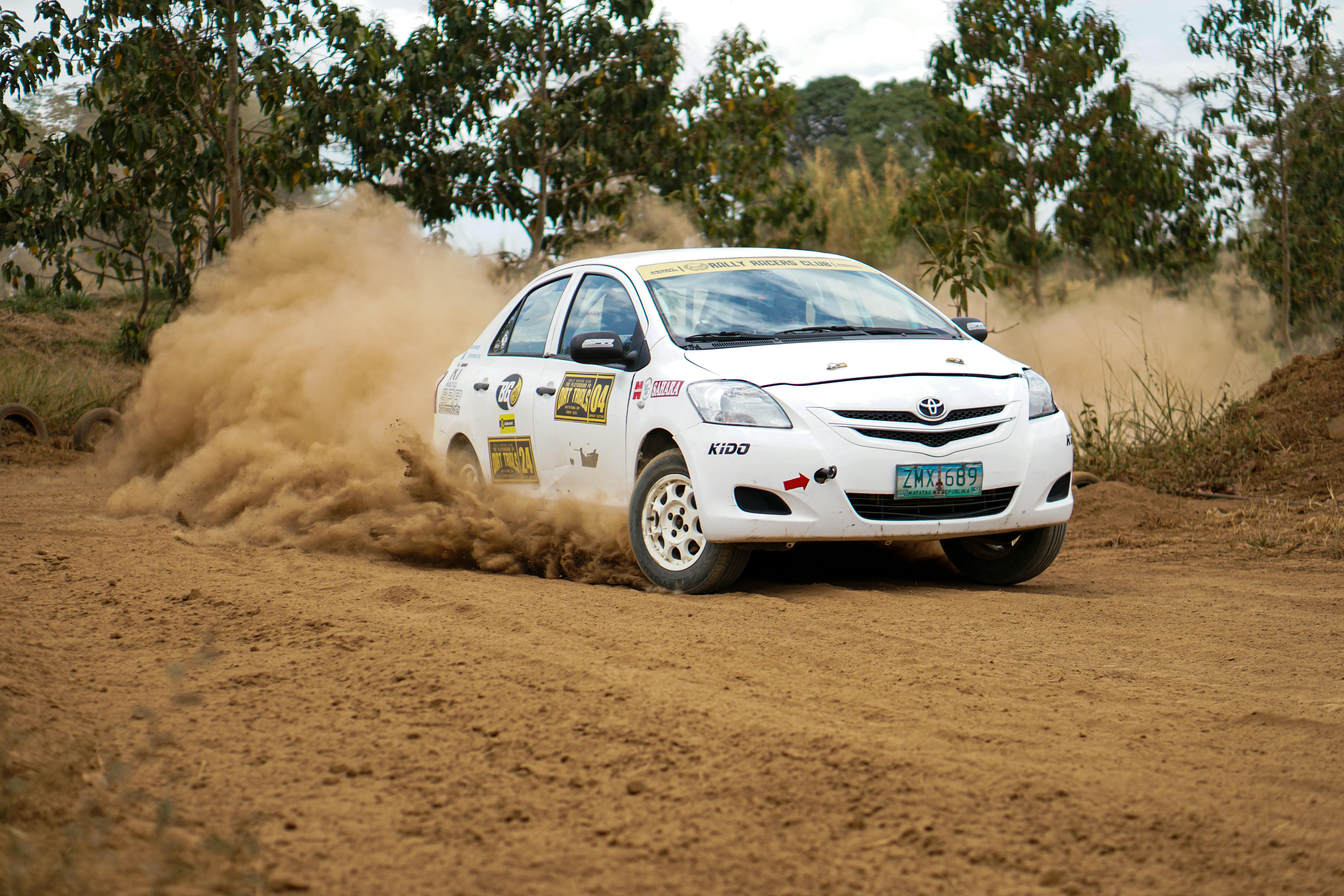 Toyota GT86 Drifting on Dirt Road in Forest in Winter · Free Stock Photo