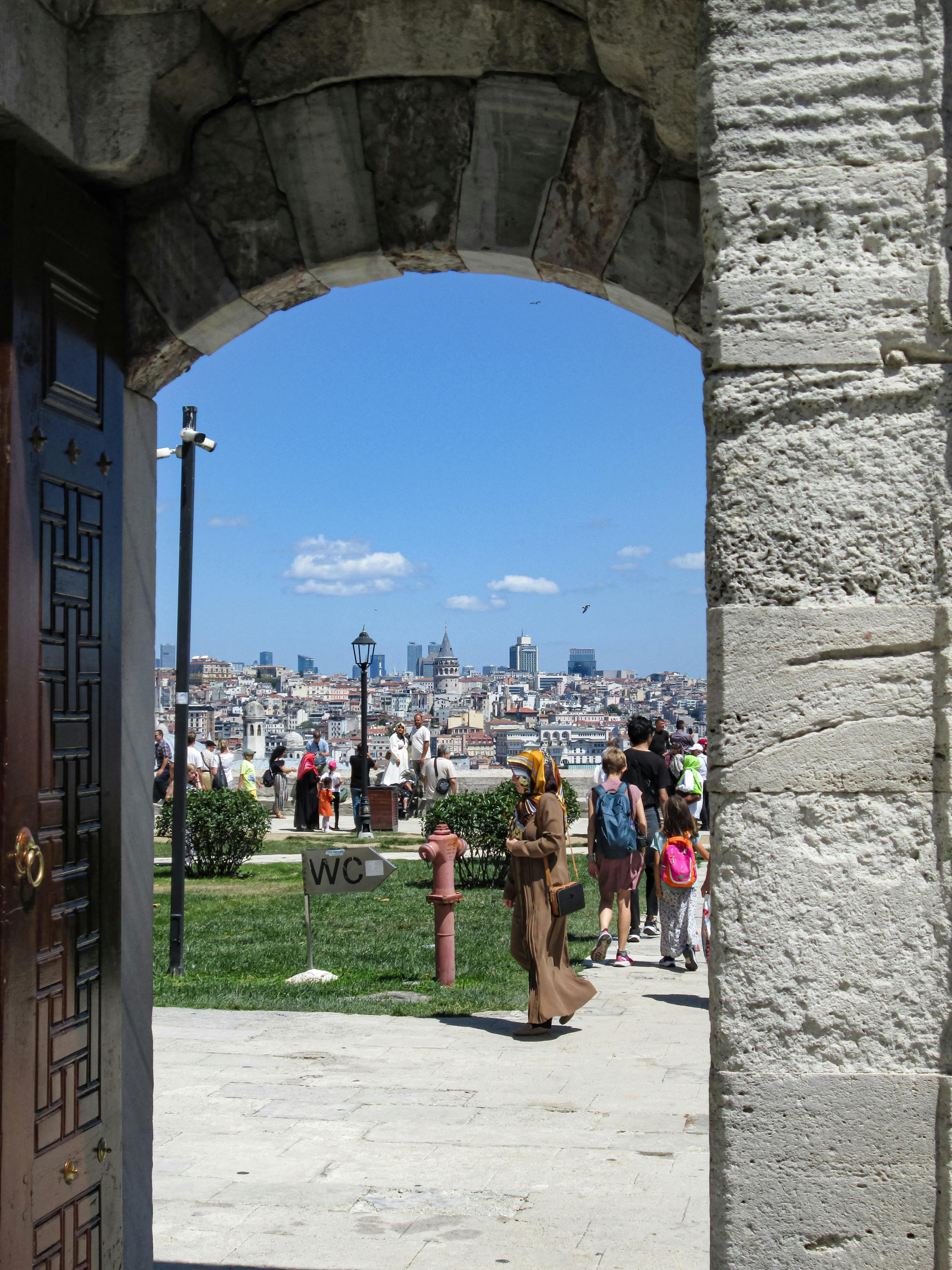 Portal Photos, Download The BEST Free Portal Stock Photos & HD Images