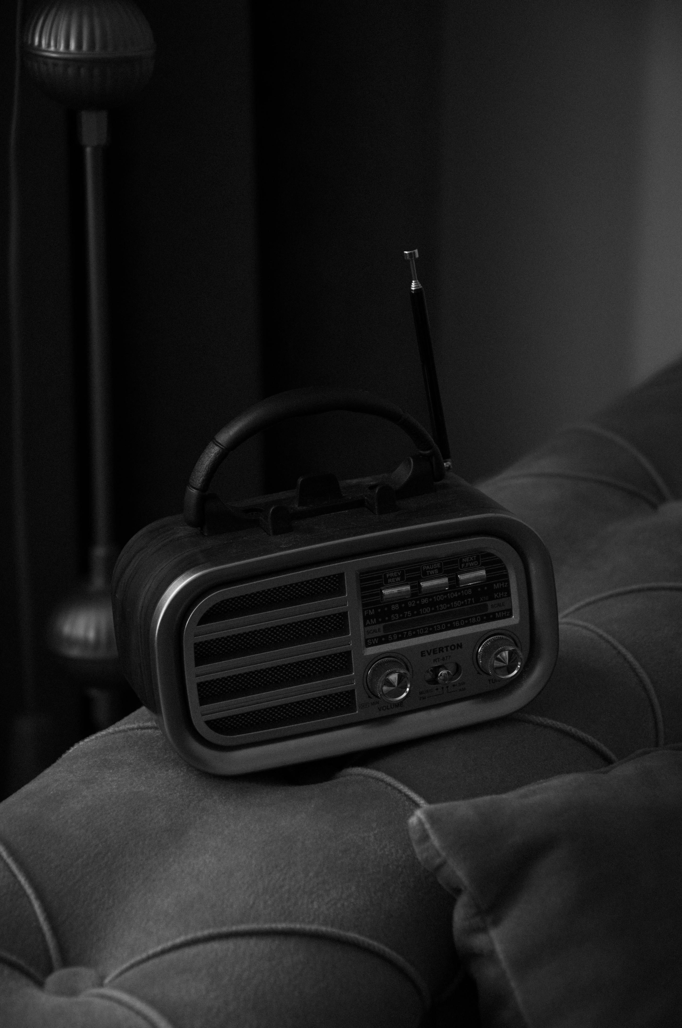 Retro furniture and vintage stereo radio set · Free Stock Photo