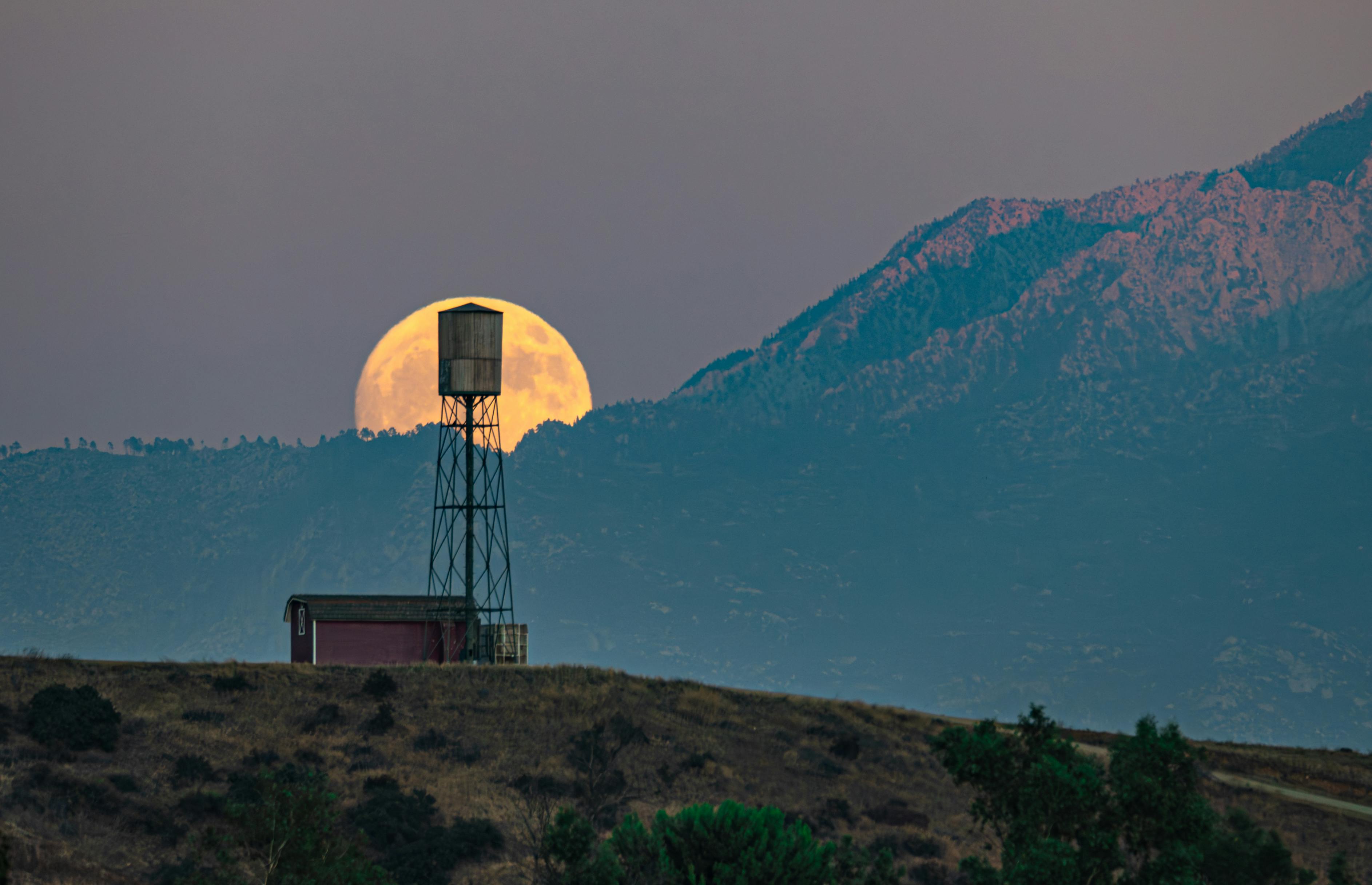 August Moon Photos, Download The BEST Free August Moon Stock Photos ...