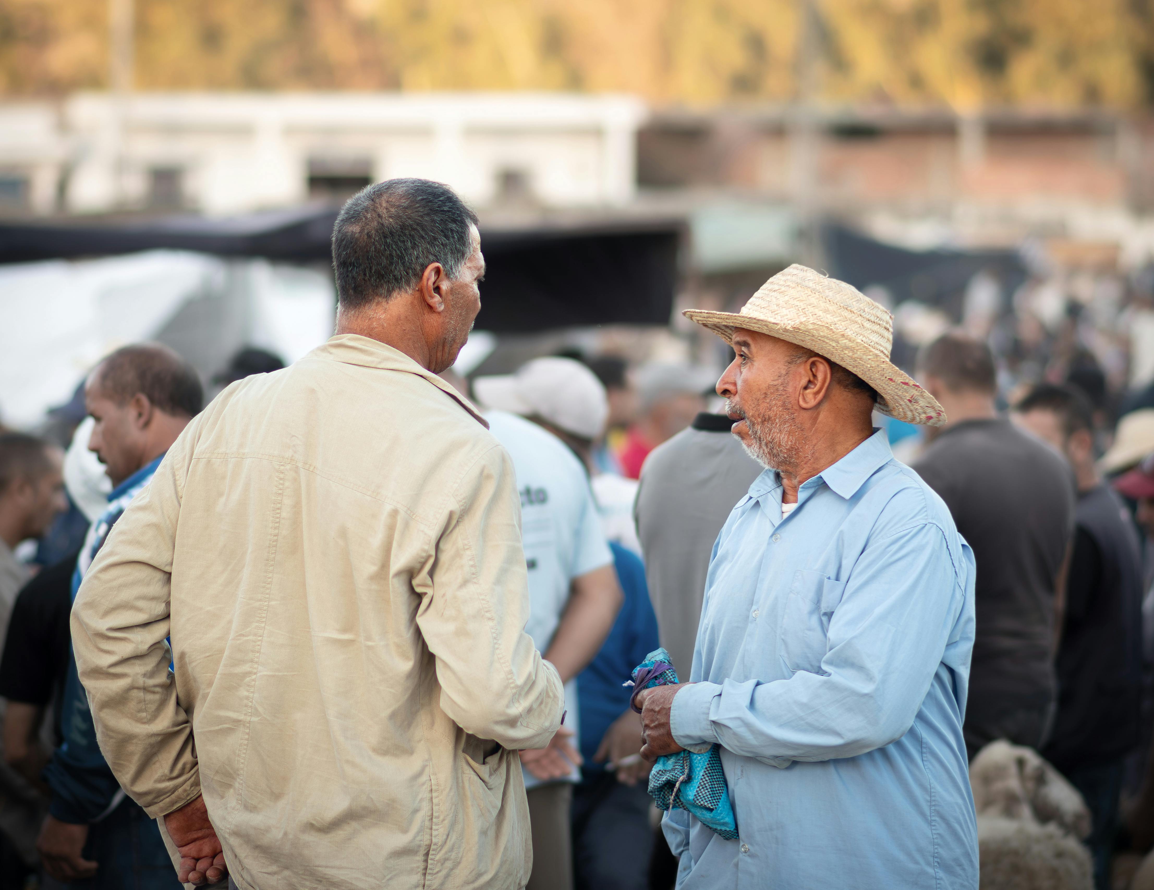Two farmers discussion · Free Stock Photo