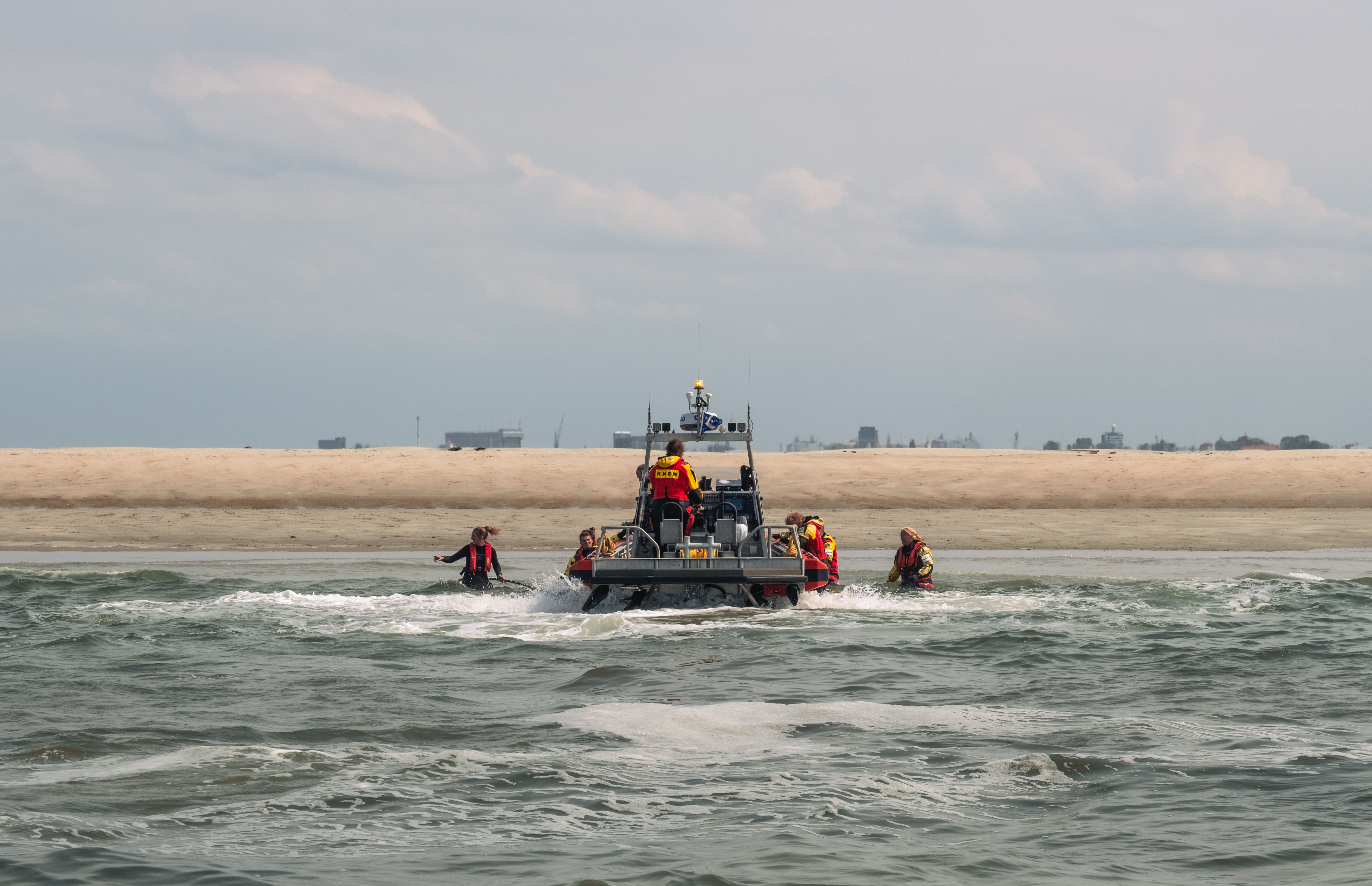 Flood Rescue Photos, Download The BEST Free Flood Rescue Stock Photos ...
