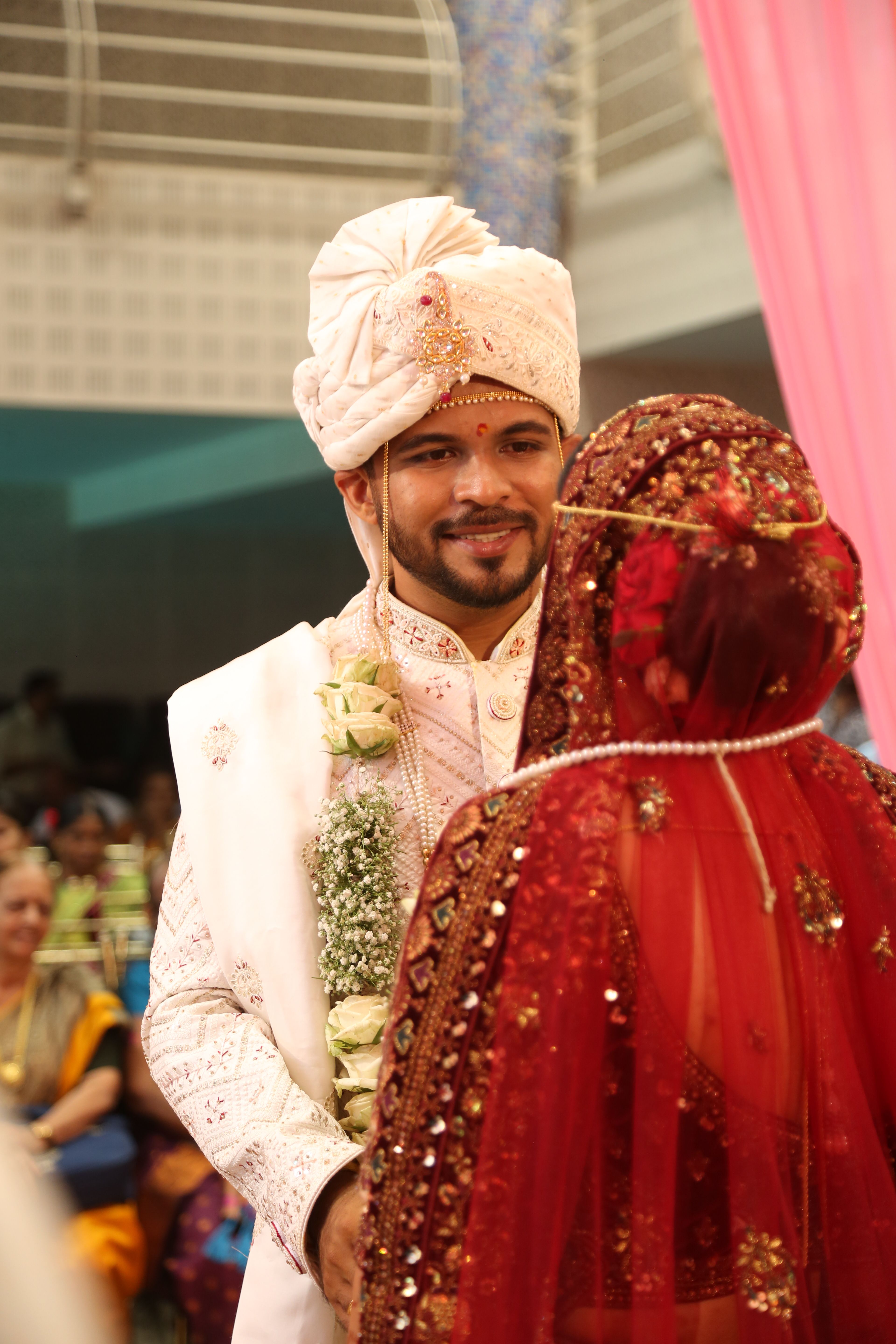 Indian Bride And Groom Hidden Face Photos, Download The BEST Free ...