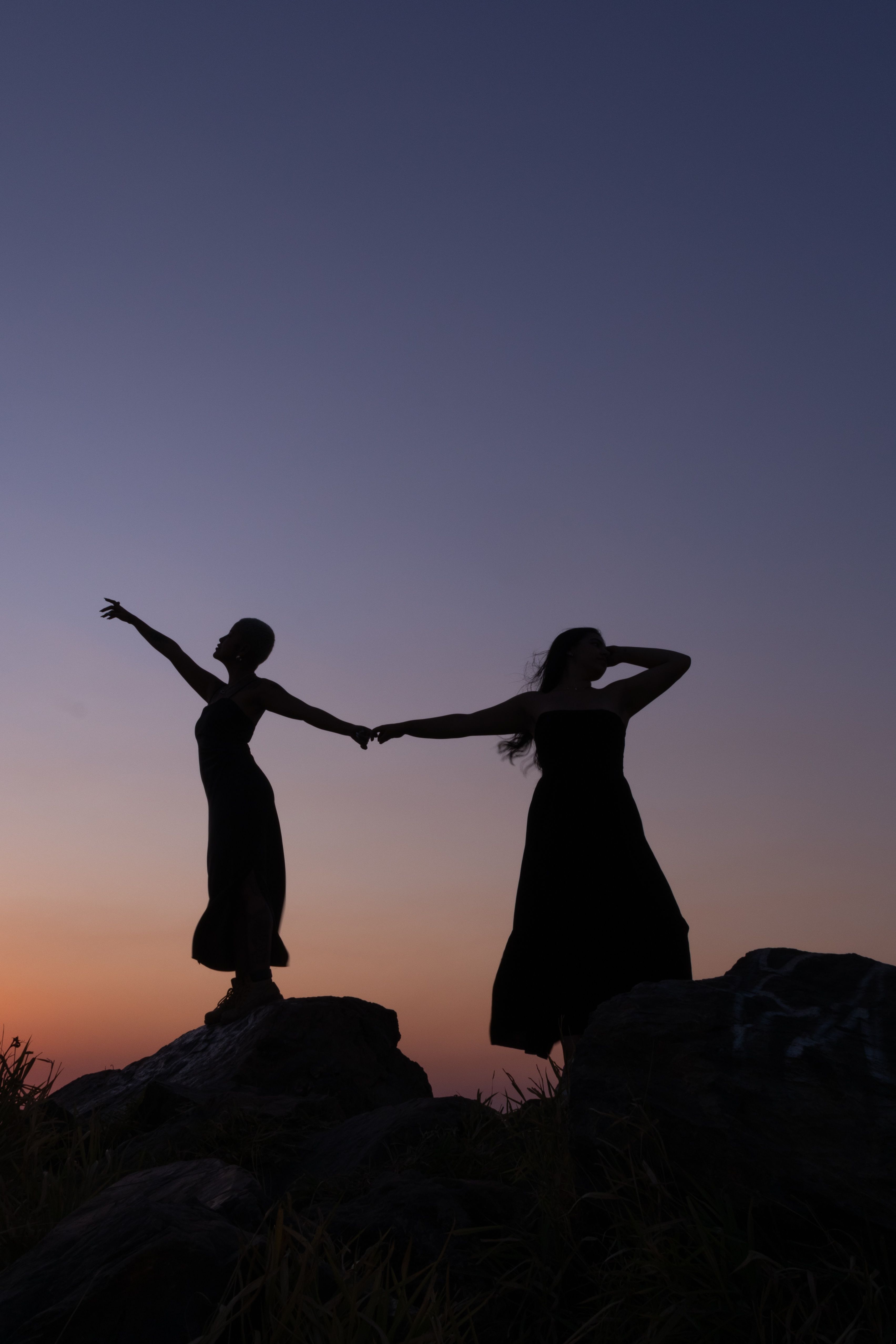 Girls at sunset · Free Stock Photo