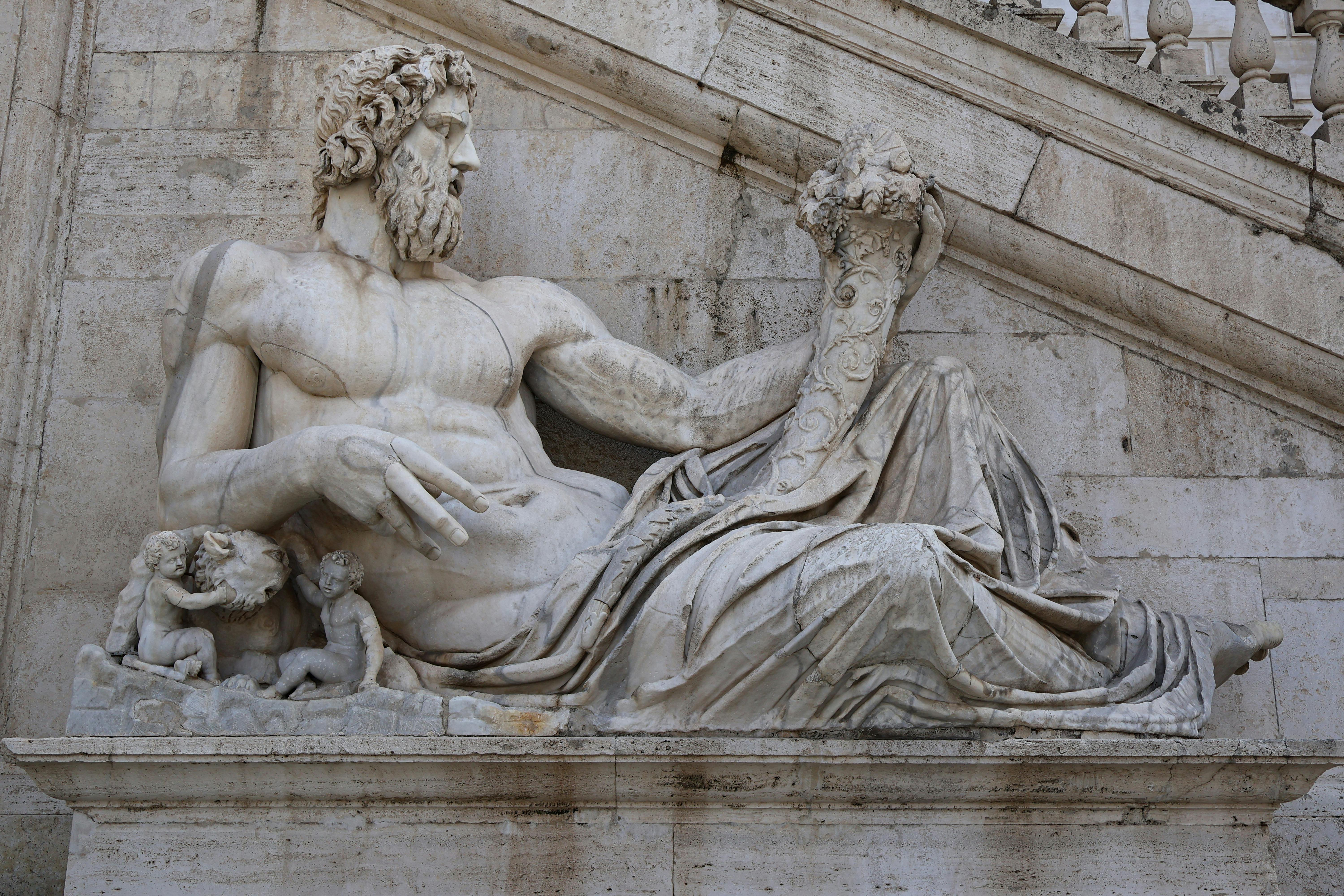 Classical Roman Marble Statue in Rome, Italy · Free Stock Photo