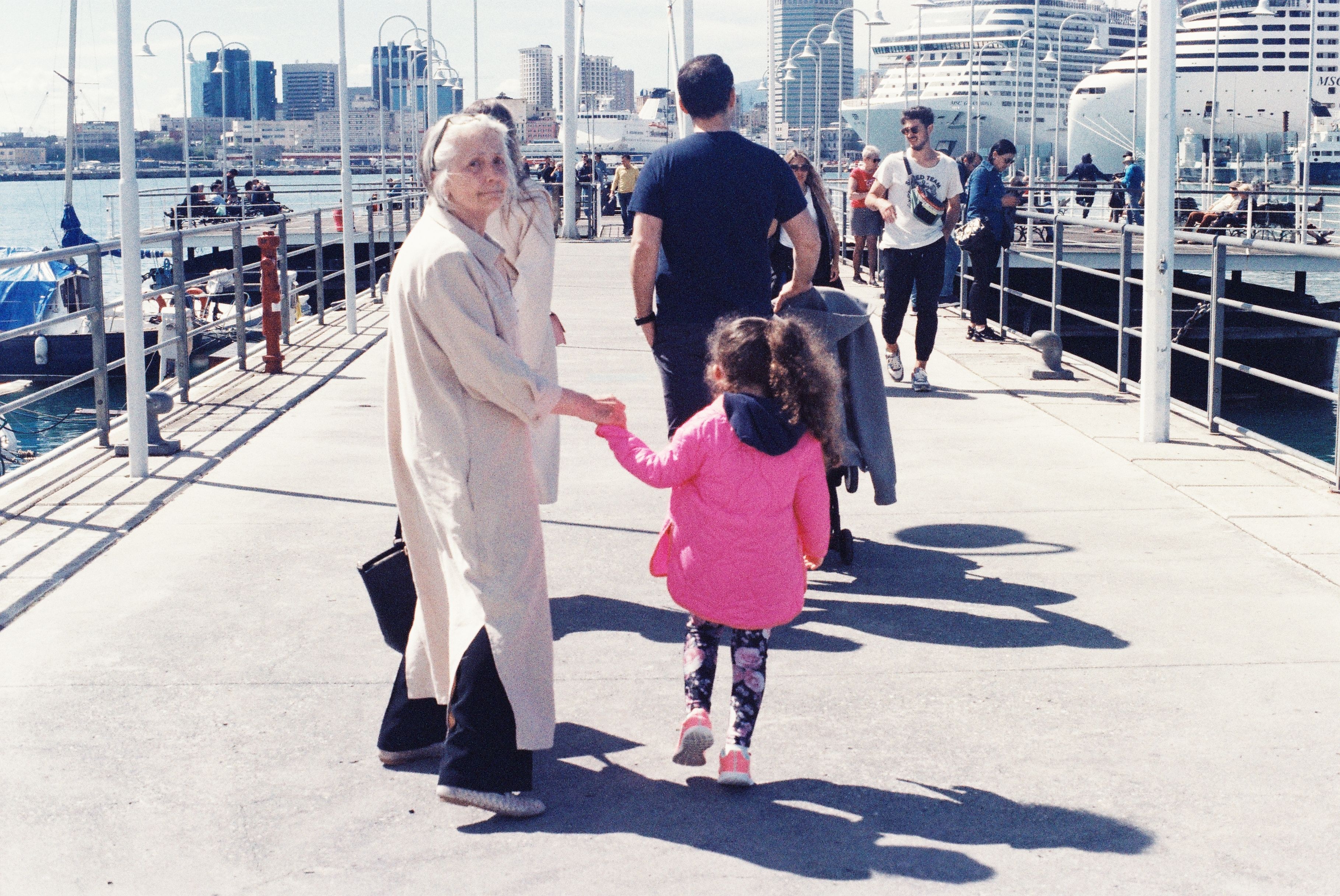 Family Group Cruising Photos, Download The BEST Free Family Group ...
