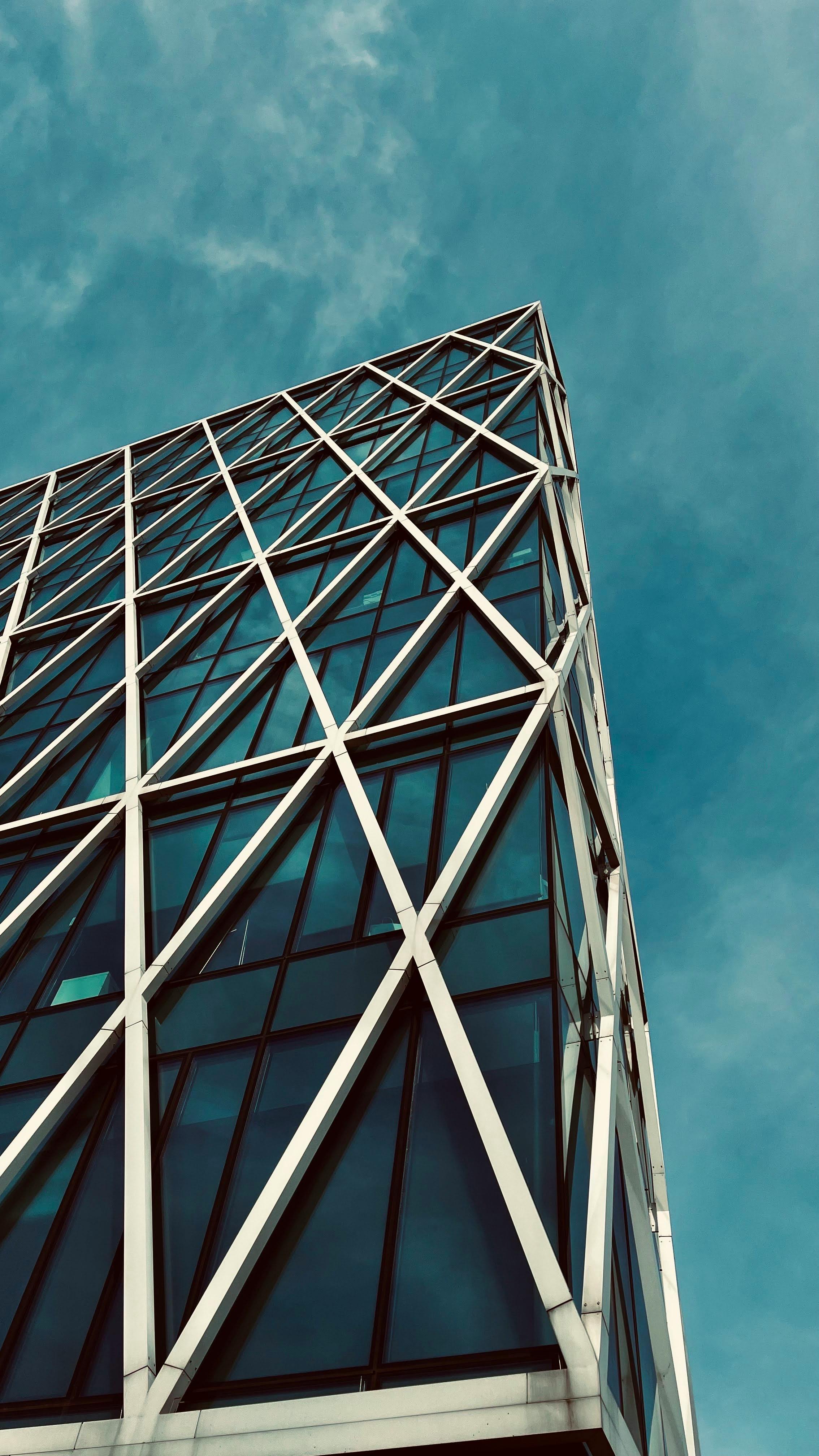 Gray High Rise Building · Free Stock Photo