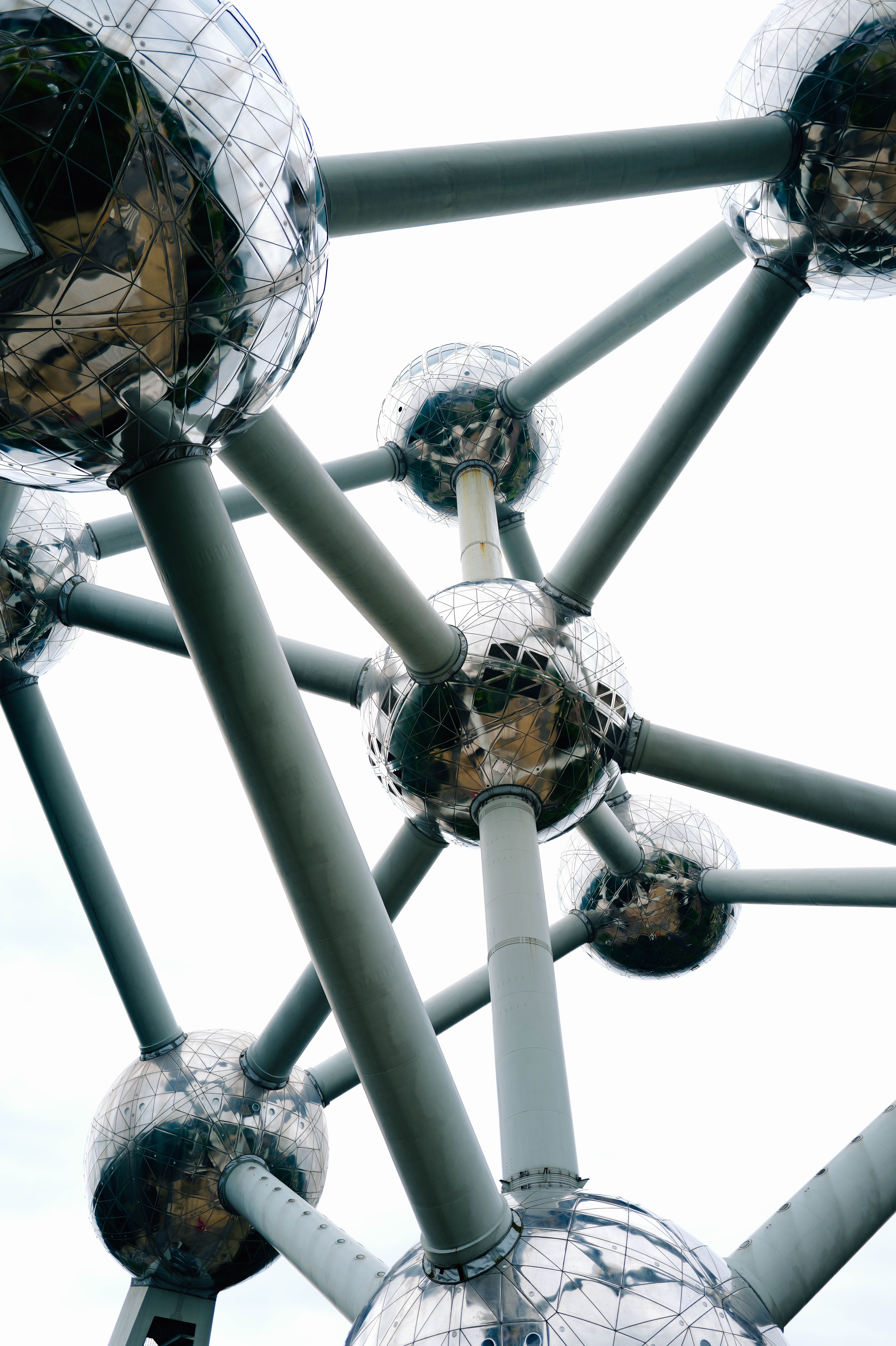 A close up of a metal structure with many spheres · Free Stock Photo