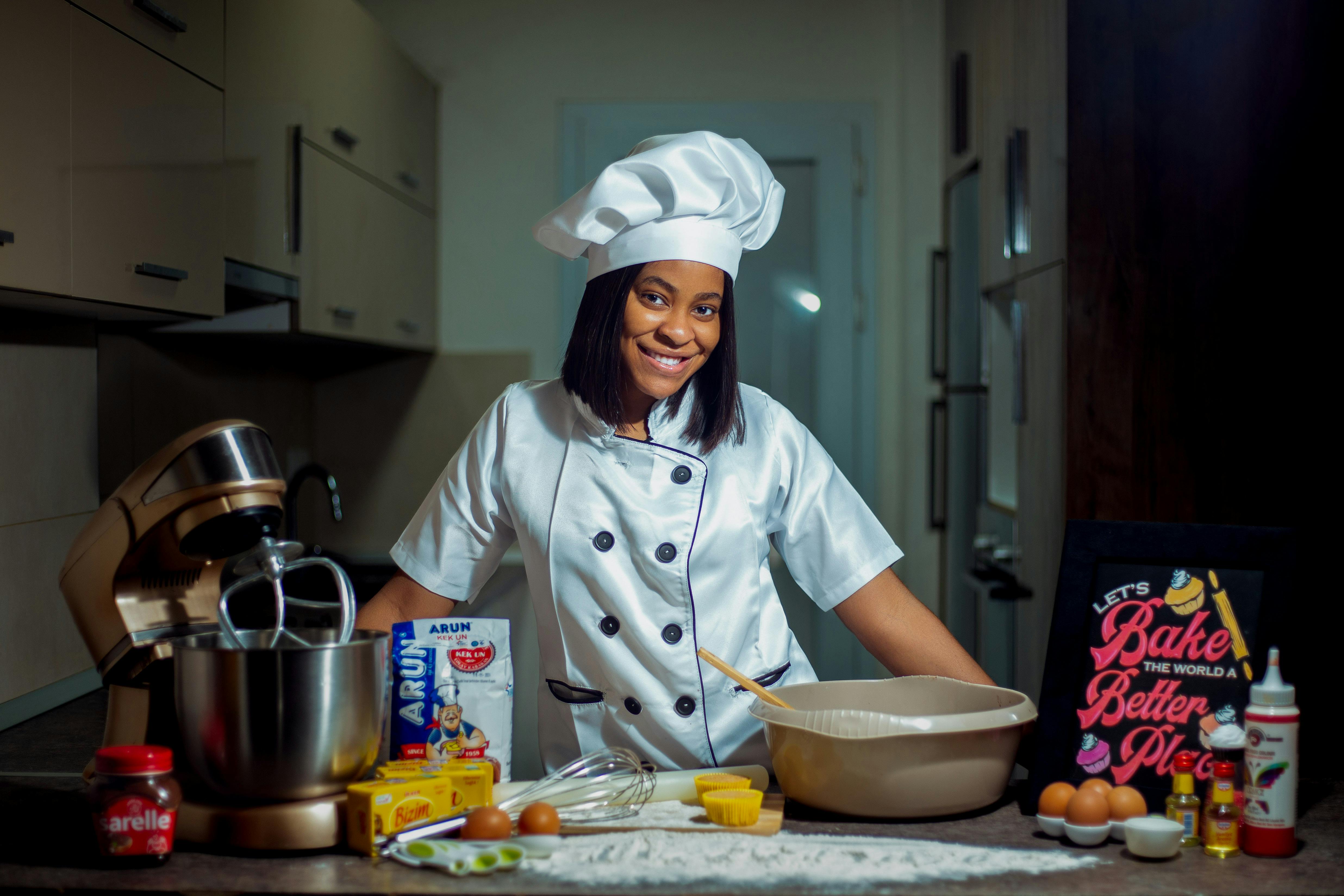 A baker baking · Free Stock Photo
