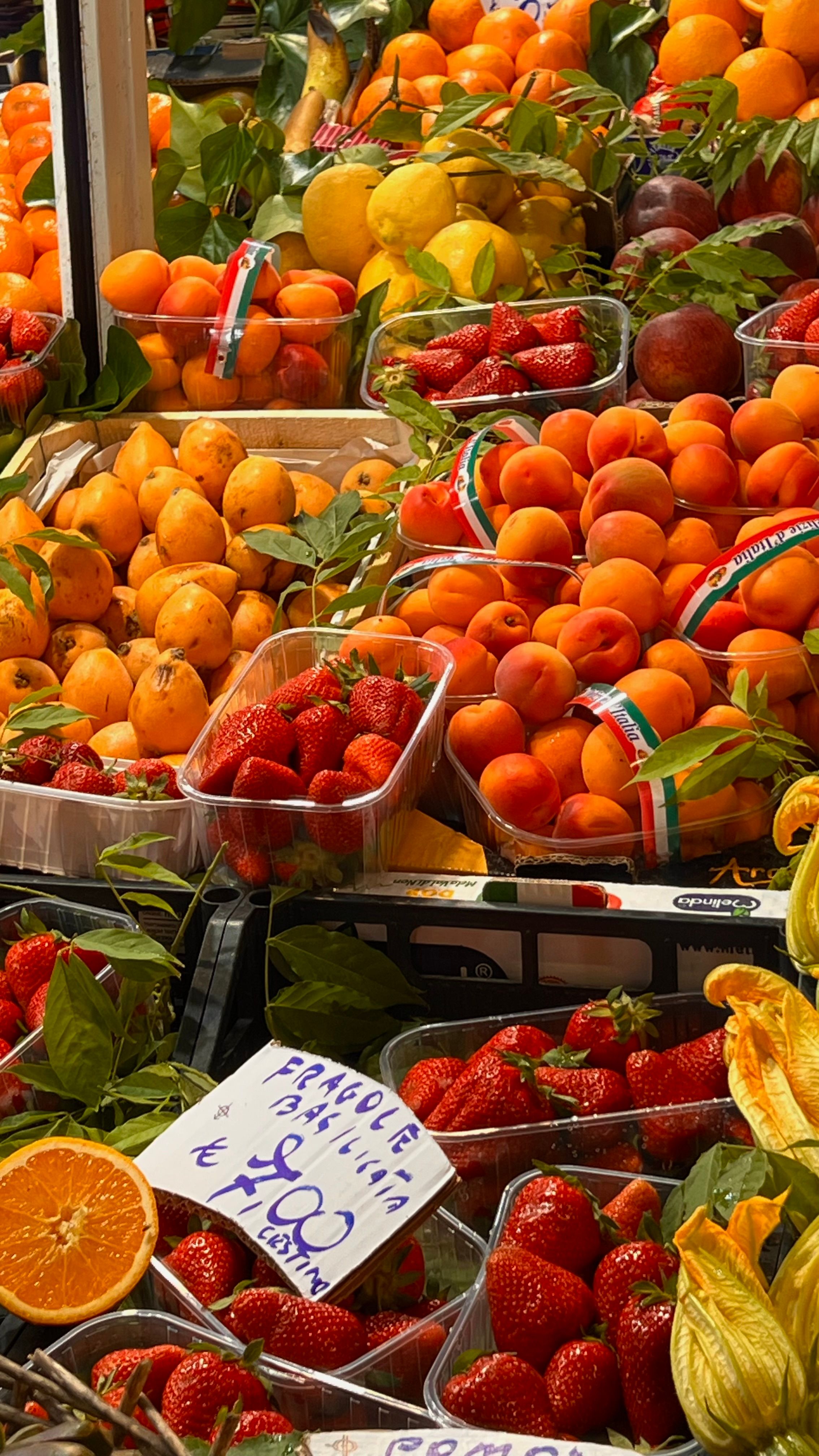 A fruit stand with many different types of fruit · Free Stock Photo