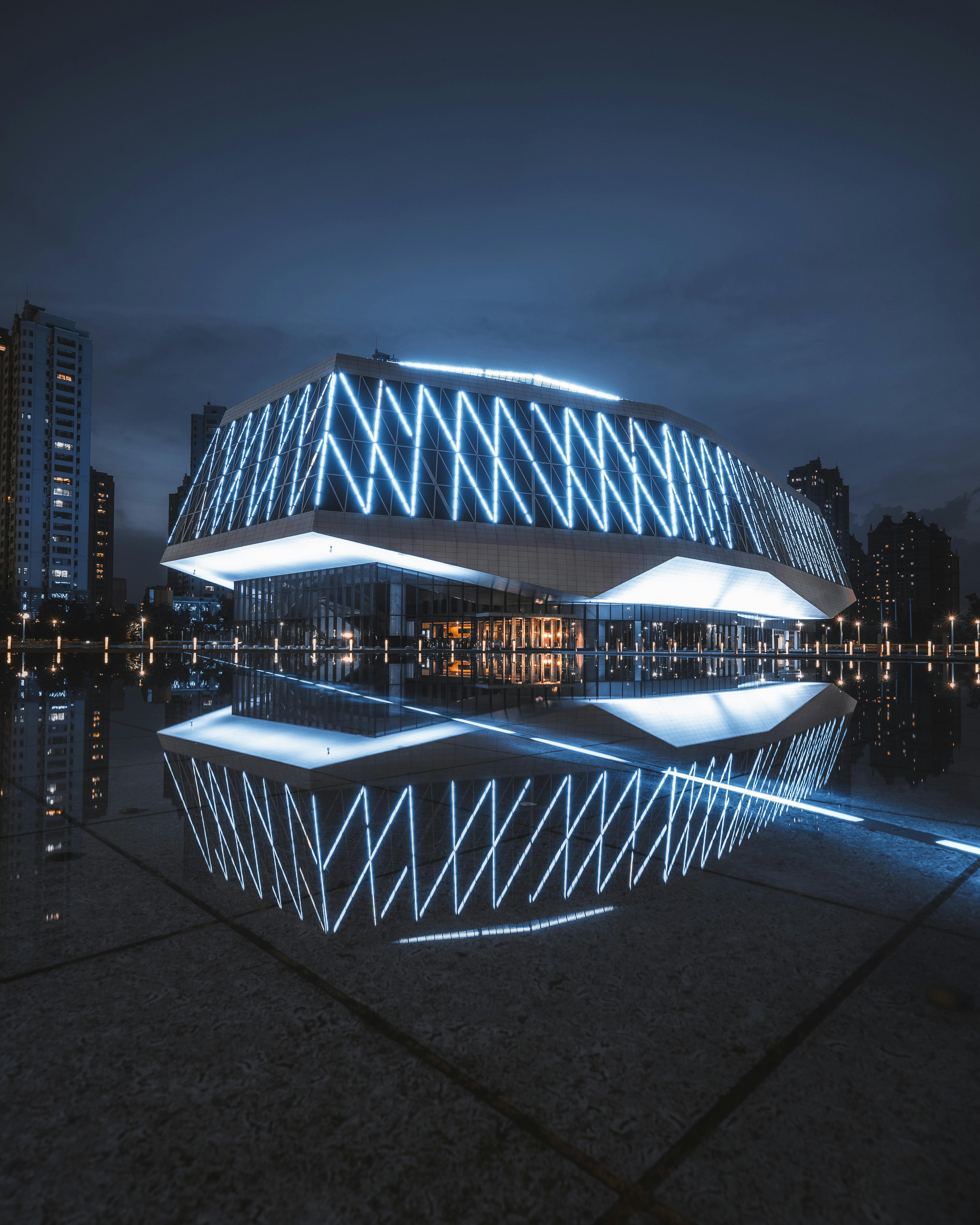 Gray Building Structure · Free Stock Photo