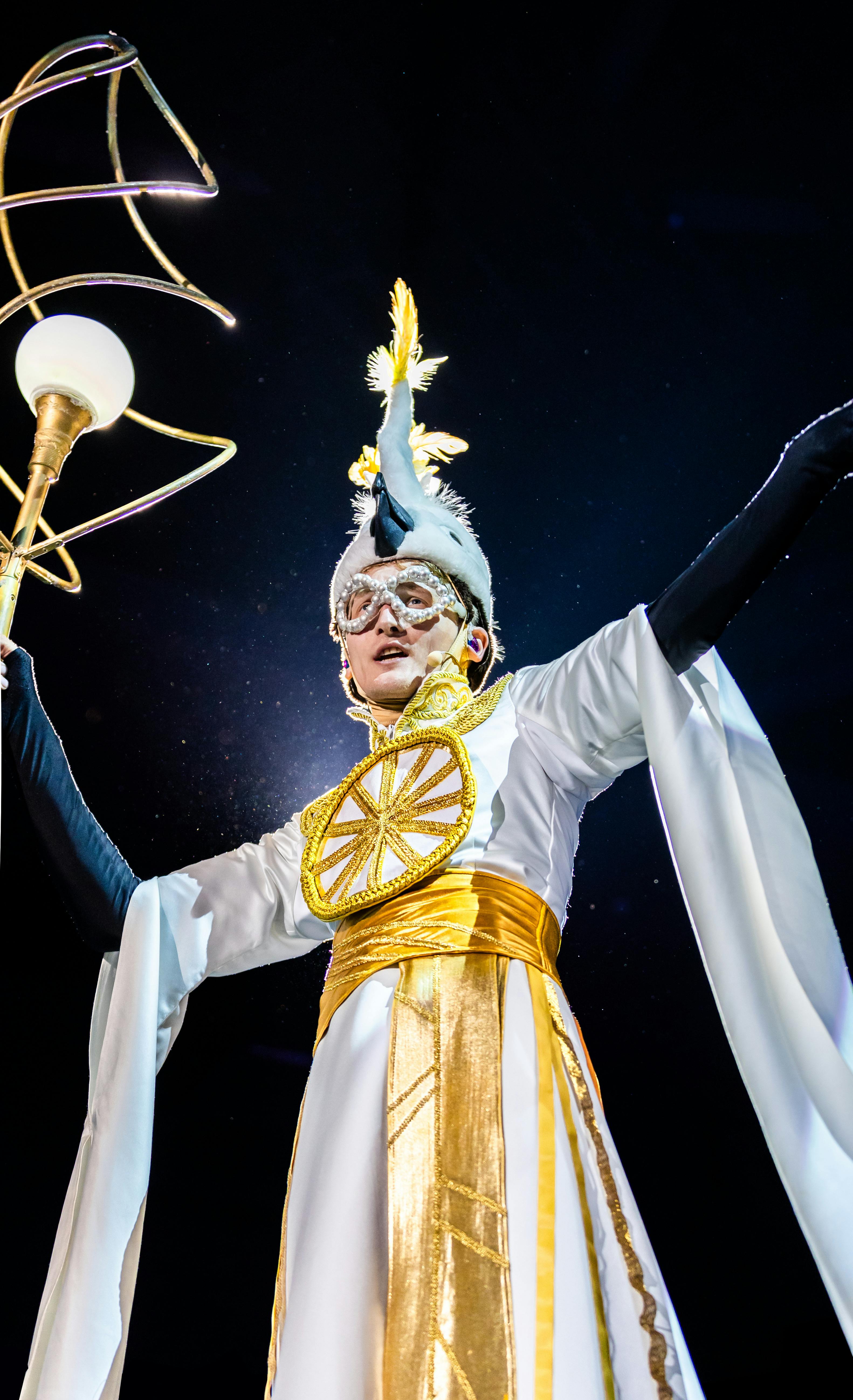 Man In White Robes Photos, Download The BEST Free Man In White Robes ...