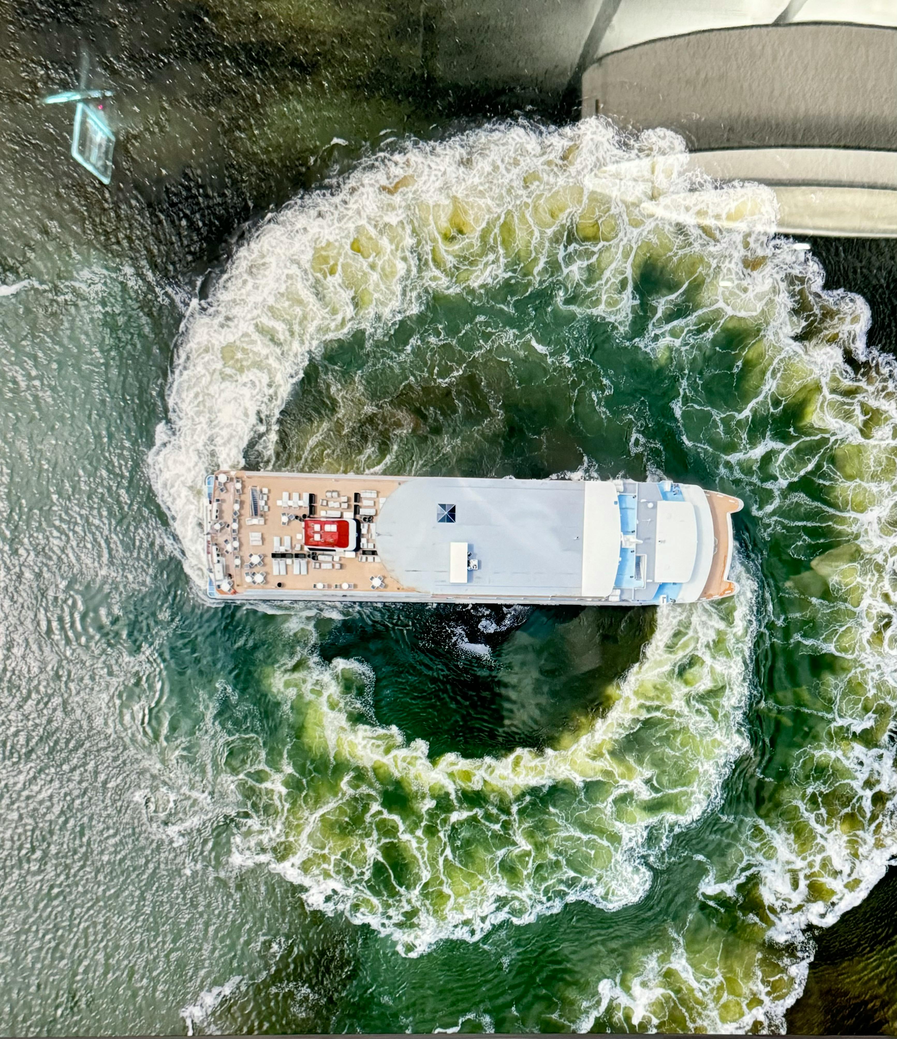 Ship Top View Photos, Download The BEST Free Ship Top View Stock Photos ...