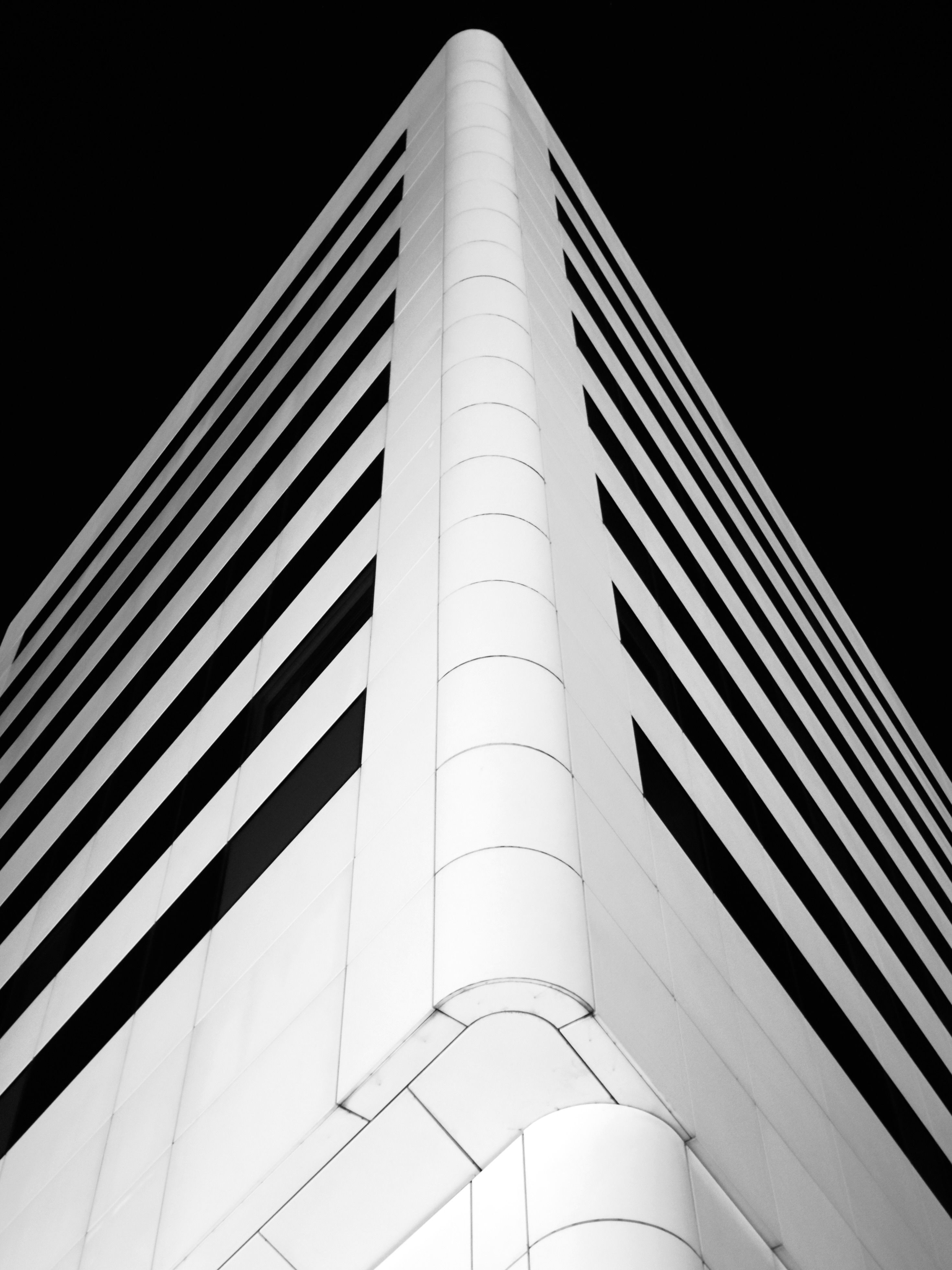 Grayscale Photo of Building · Free Stock Photo