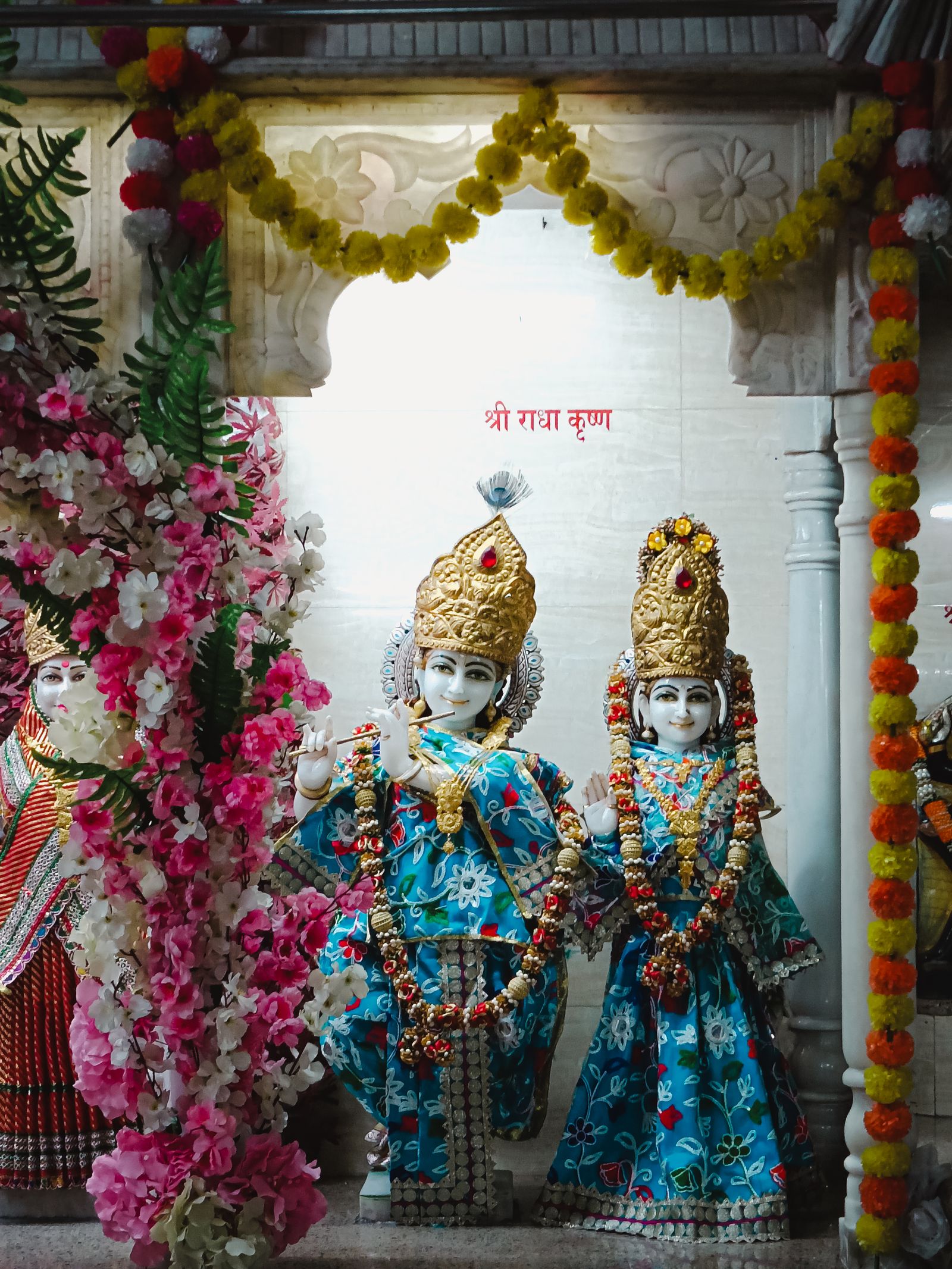 Hd Radha Krishna Vrindavan Iscon Temple Wallpapers Photos, Download The ...