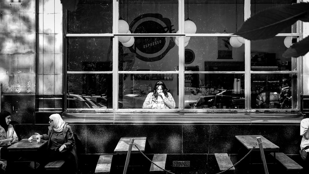 People In Cafe Photos, Download The BEST Free People In Cafe Stock ...