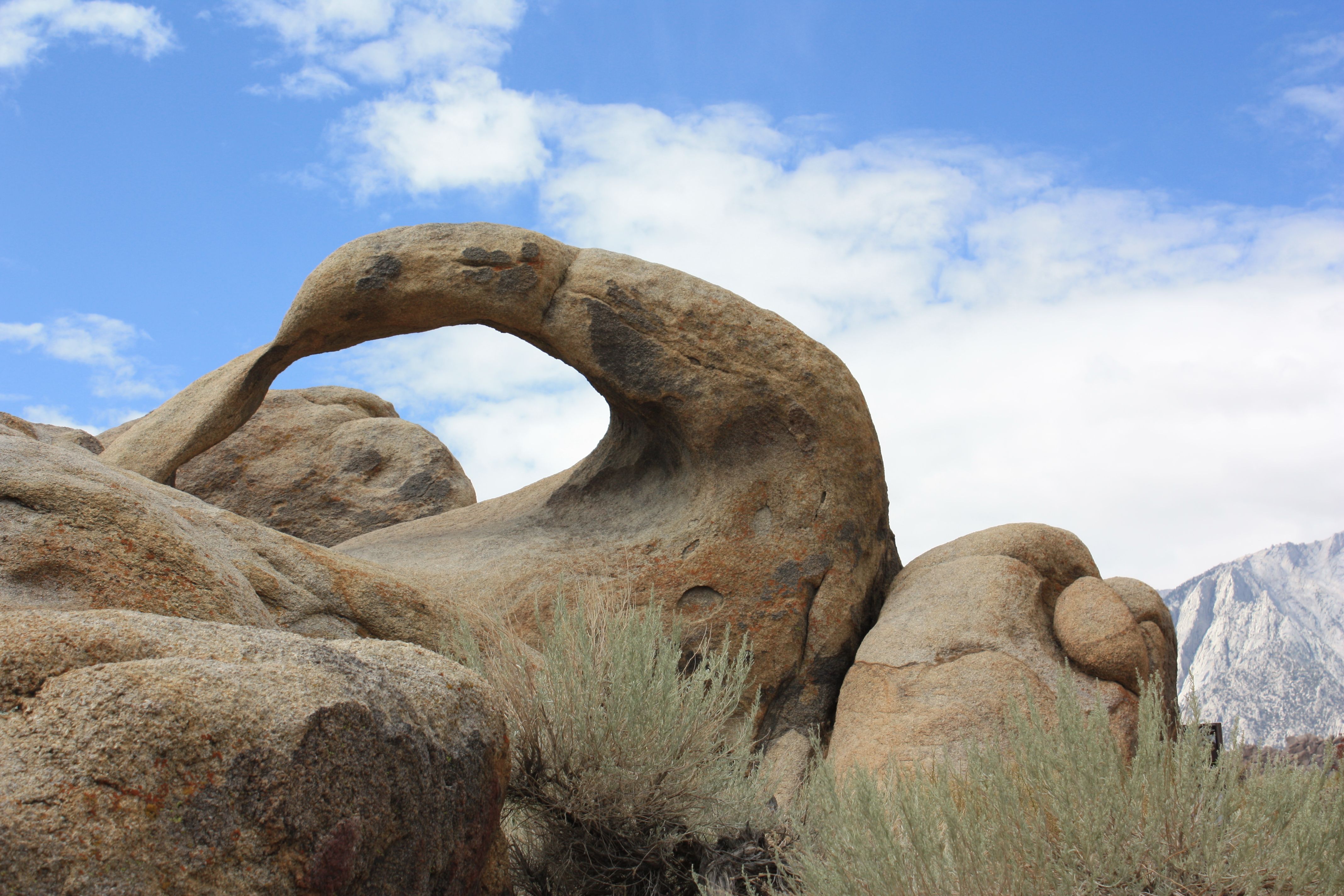 A large rock formation · Free Stock Photo