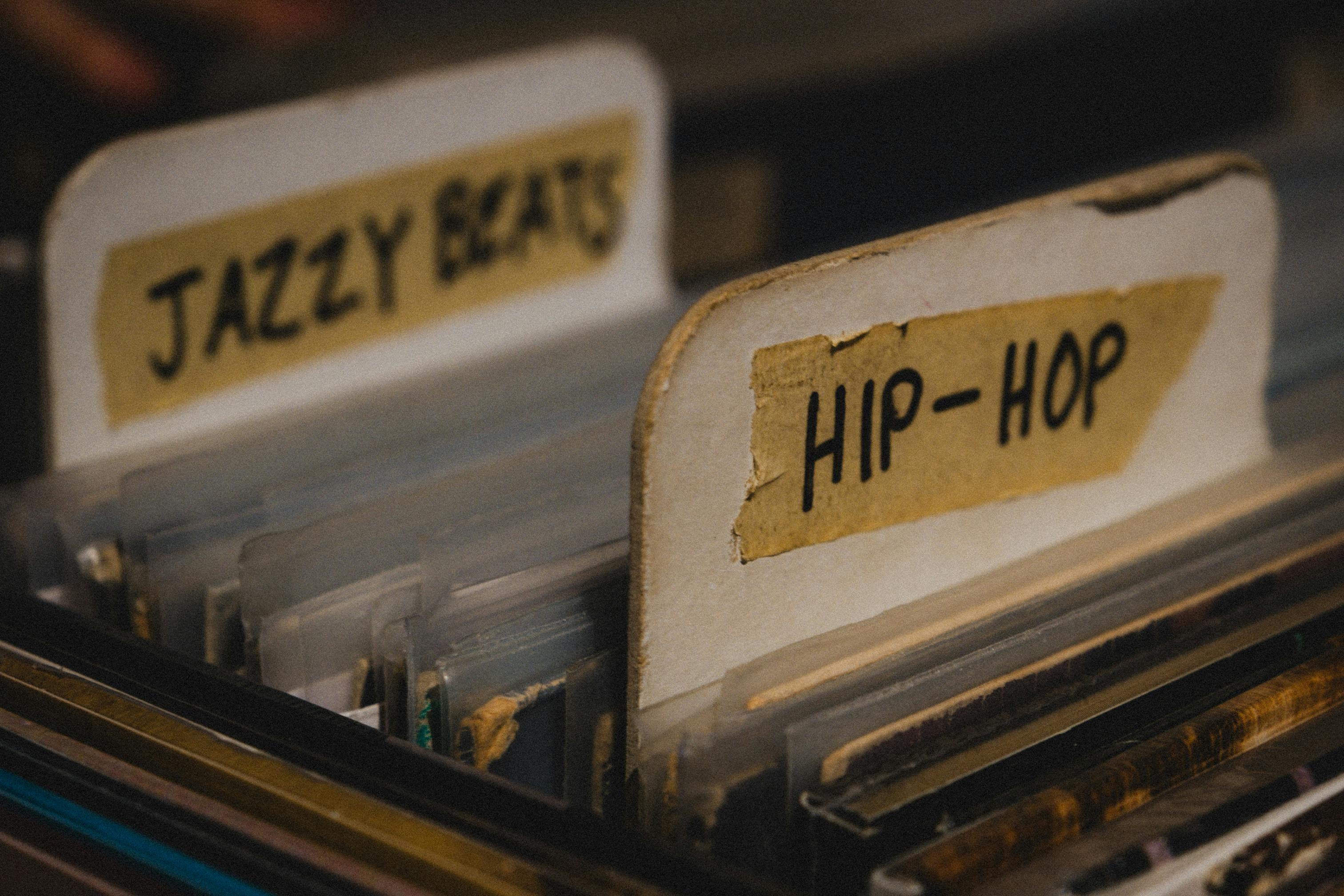 A record player with the words jazzy beats and hip hop · Free Stock Photo