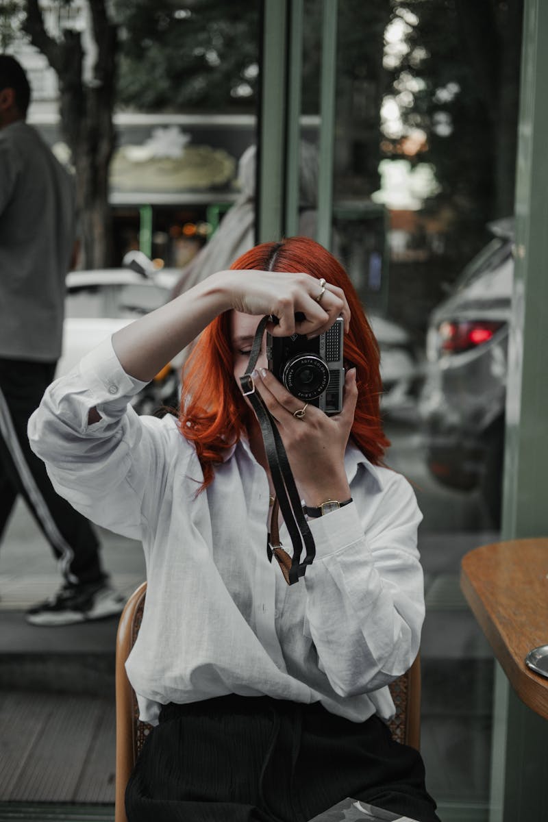 Person Taking A Picture Photos, Download The BEST Free Person Taking A ...