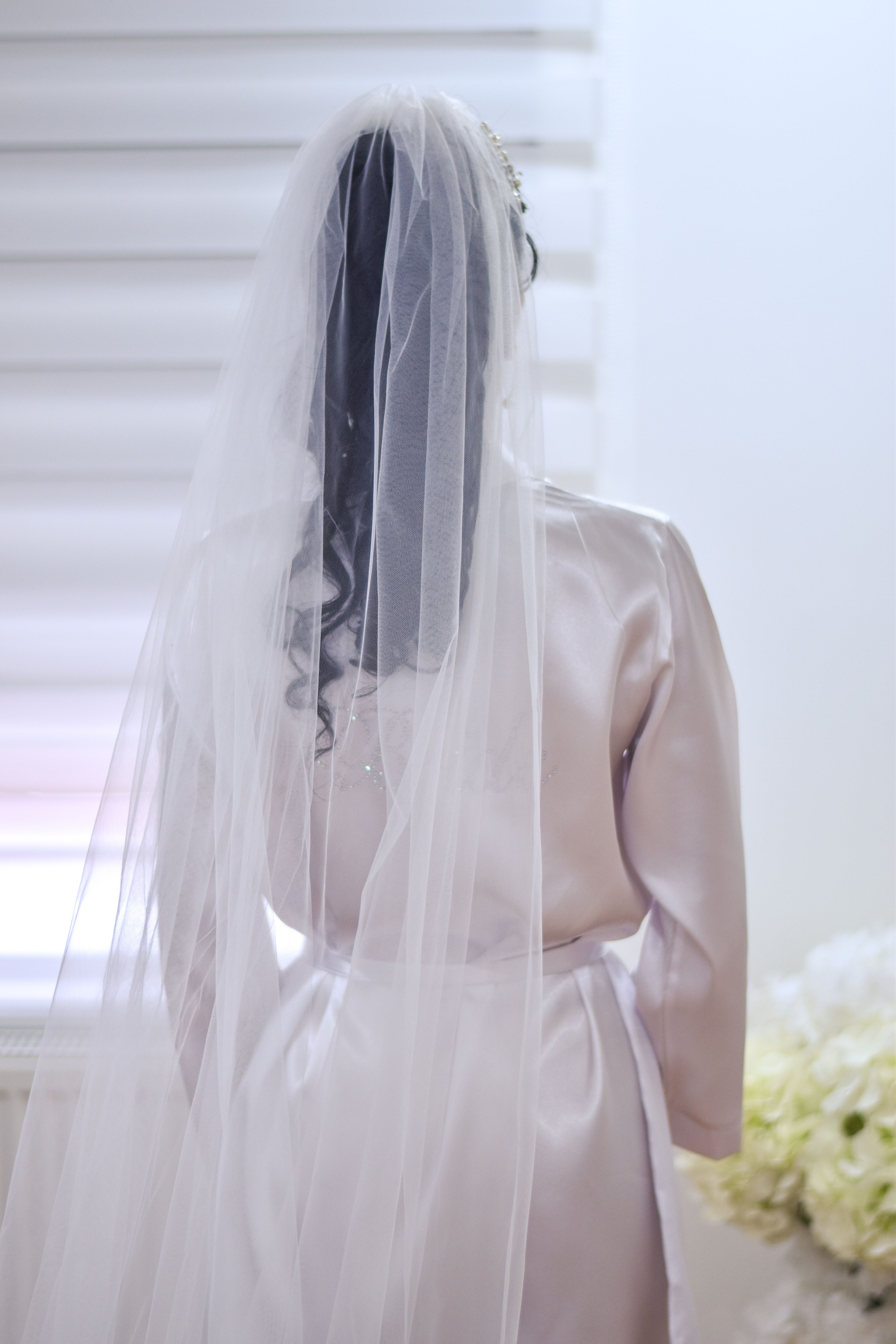 Back View of Brides Wedding Dress · Free Stock Photo