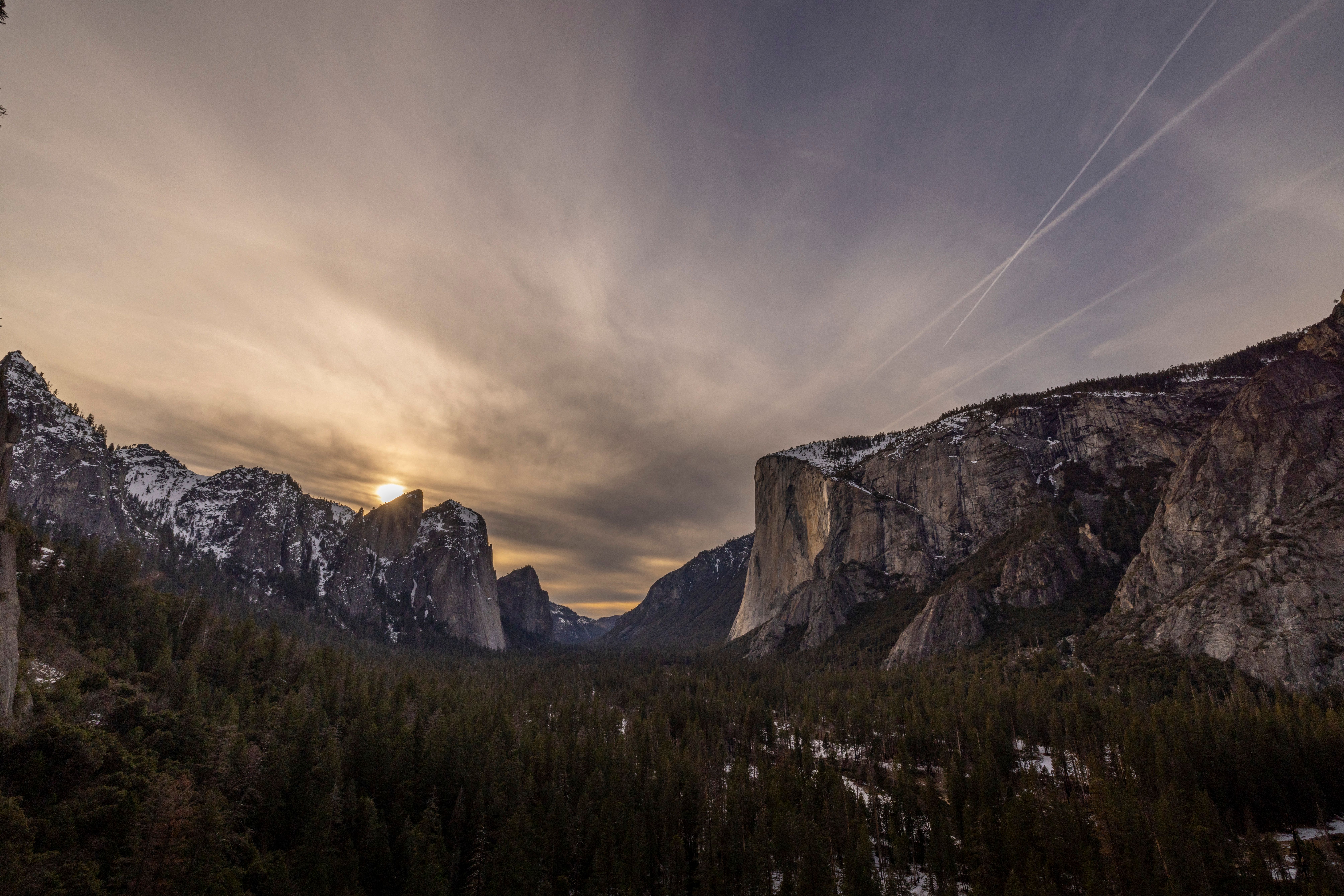 Yosemite valley sunset · Free Stock Photo