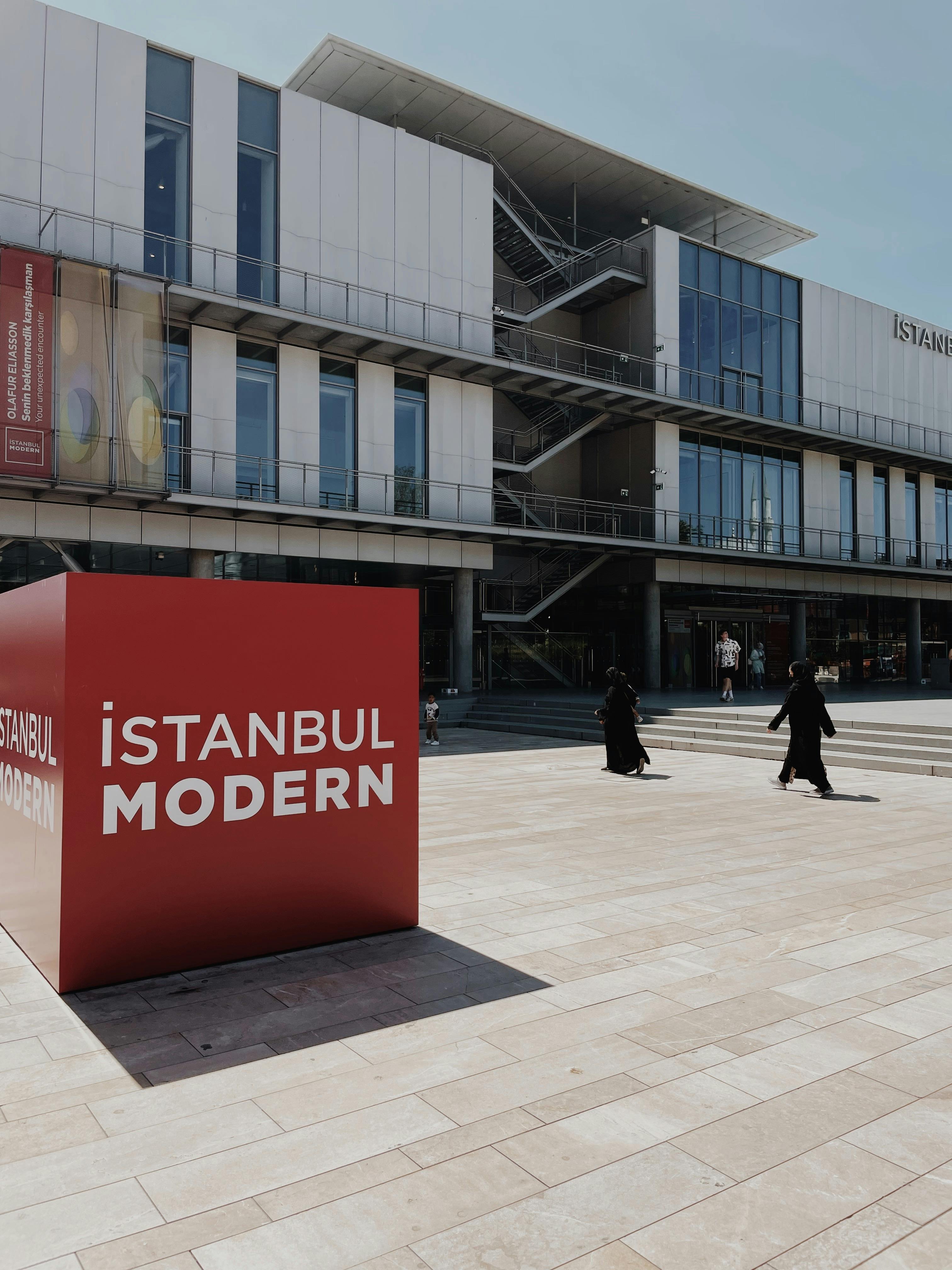 Art Gallery Exterior Photos, Download The BEST Free Art Gallery ...