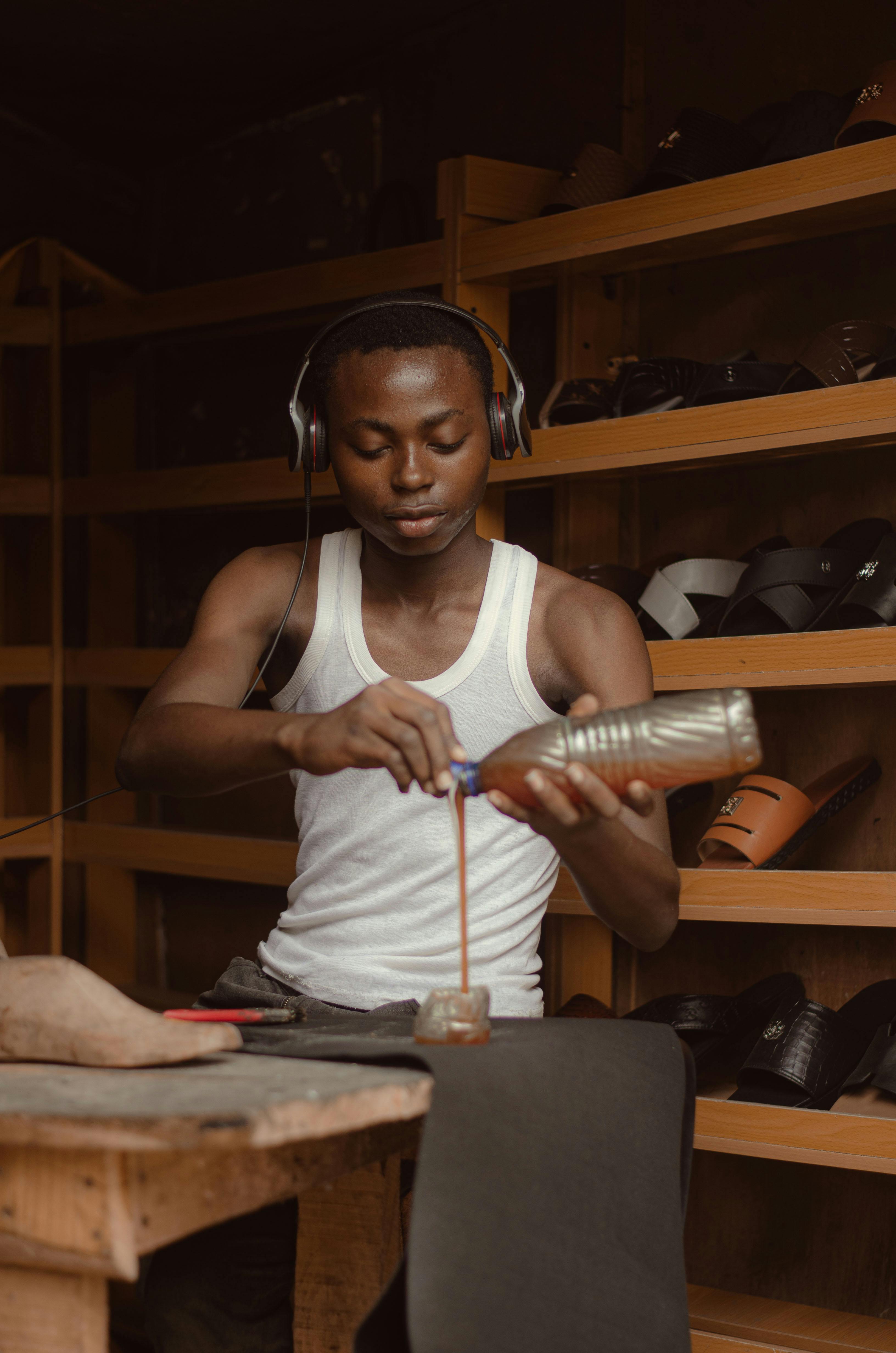 Working And Listening To Music Photos, Download The BEST Free Working ...