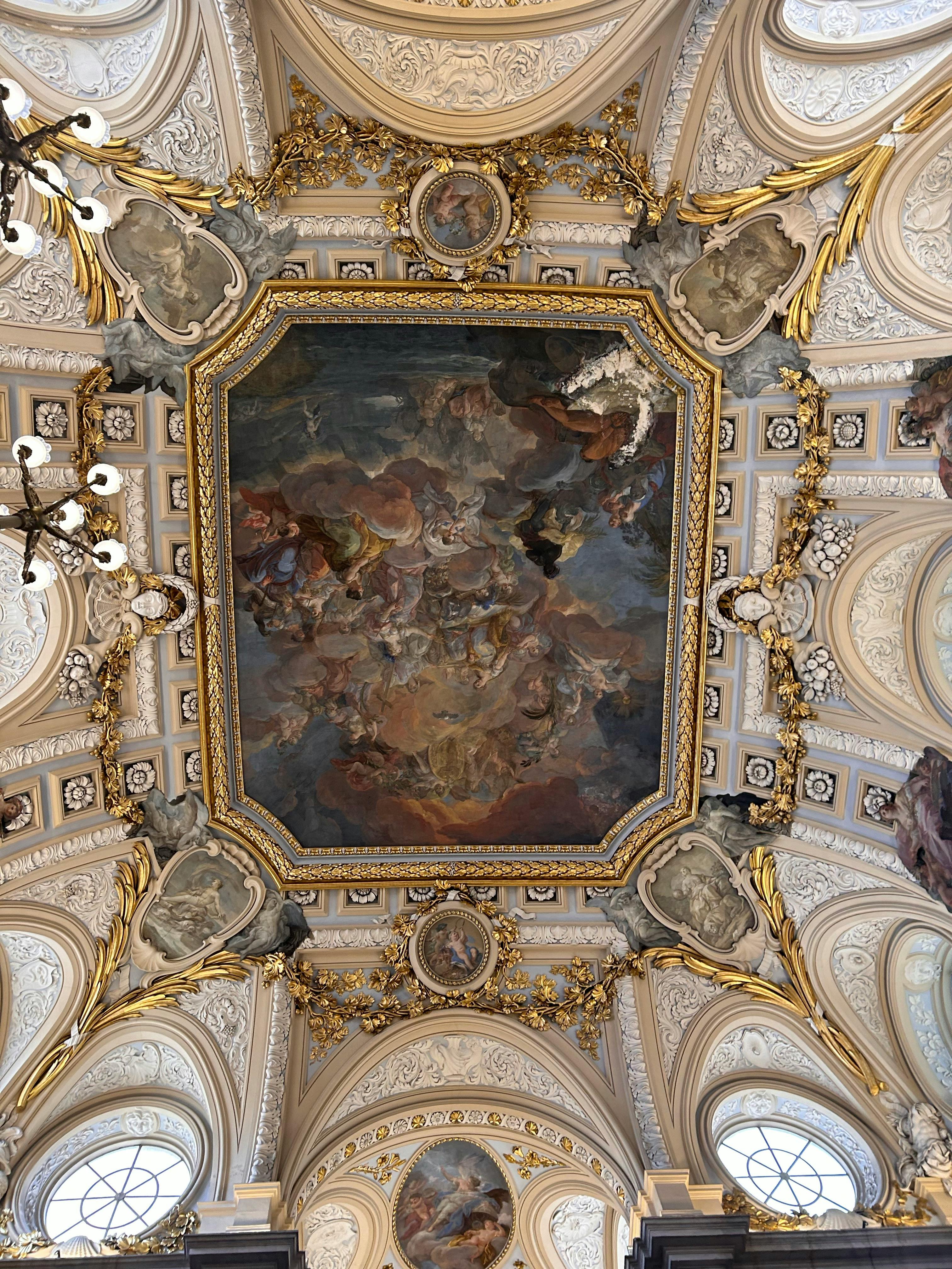 The ceiling of the chapel of the royal palace of st peterburg · Free ...