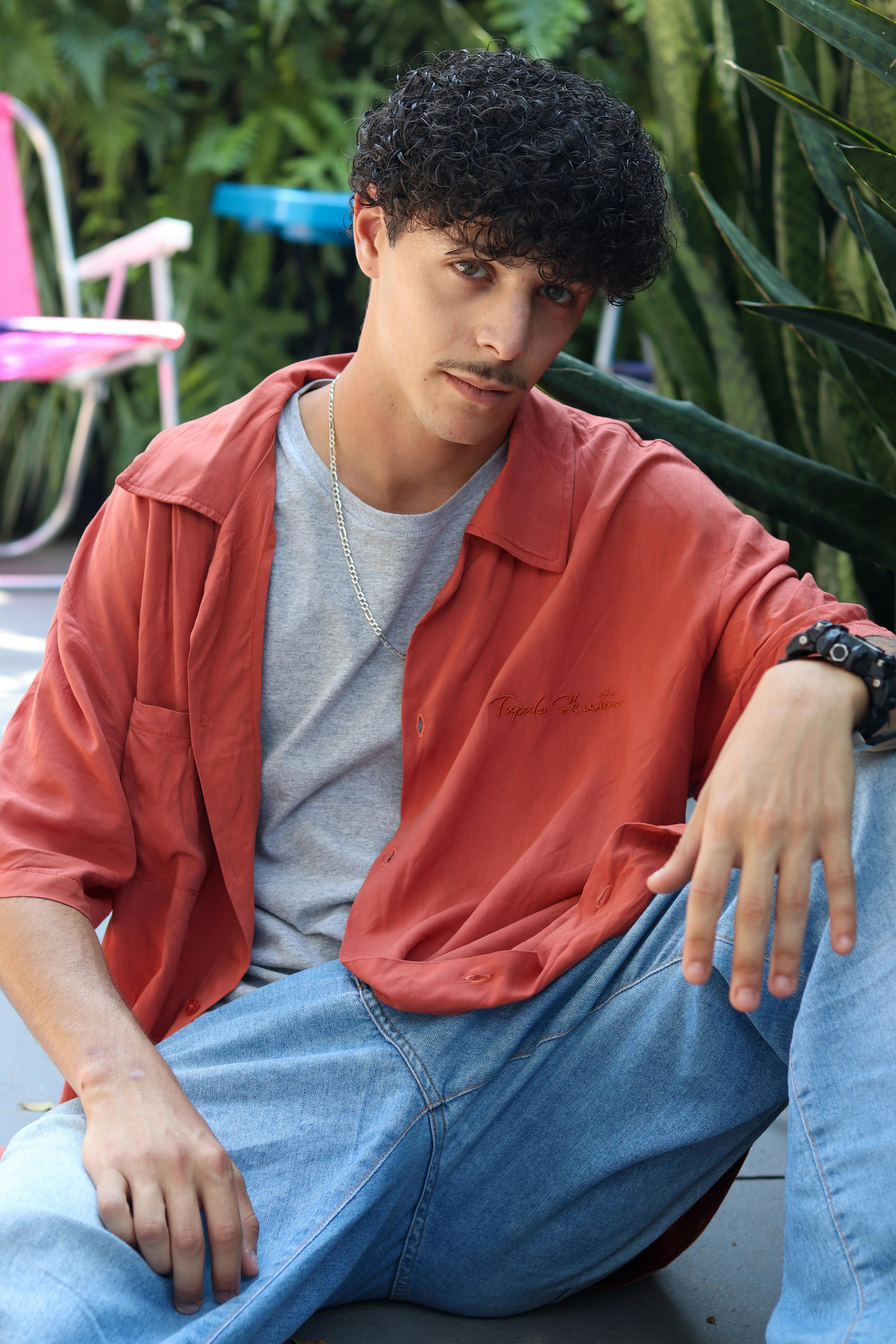 Chain Chair Photos, Download The BEST Free Chain Chair Stock Photos ...