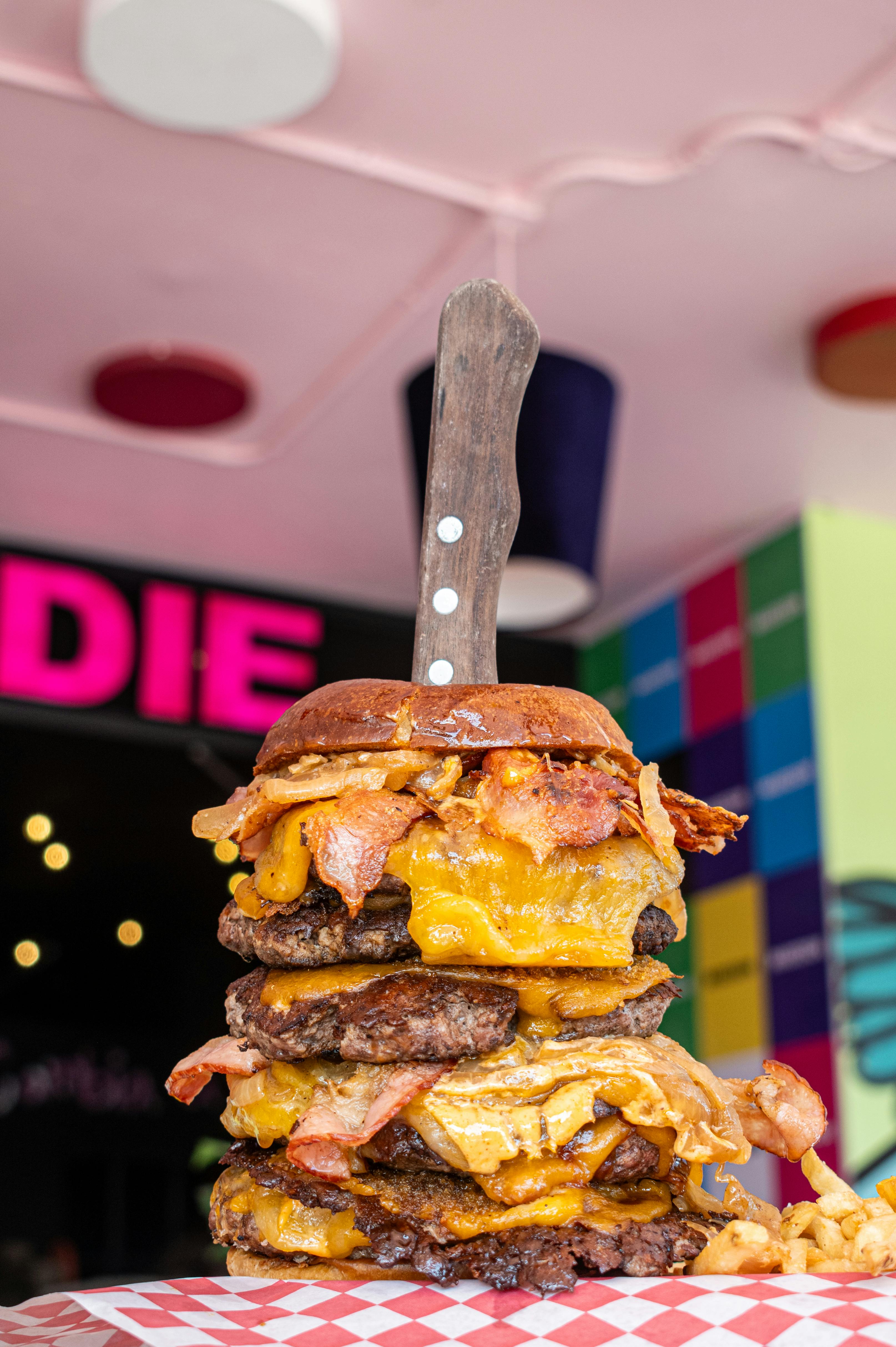 Overload Burger Photos, Download The BEST Free Overload Burger Stock ...