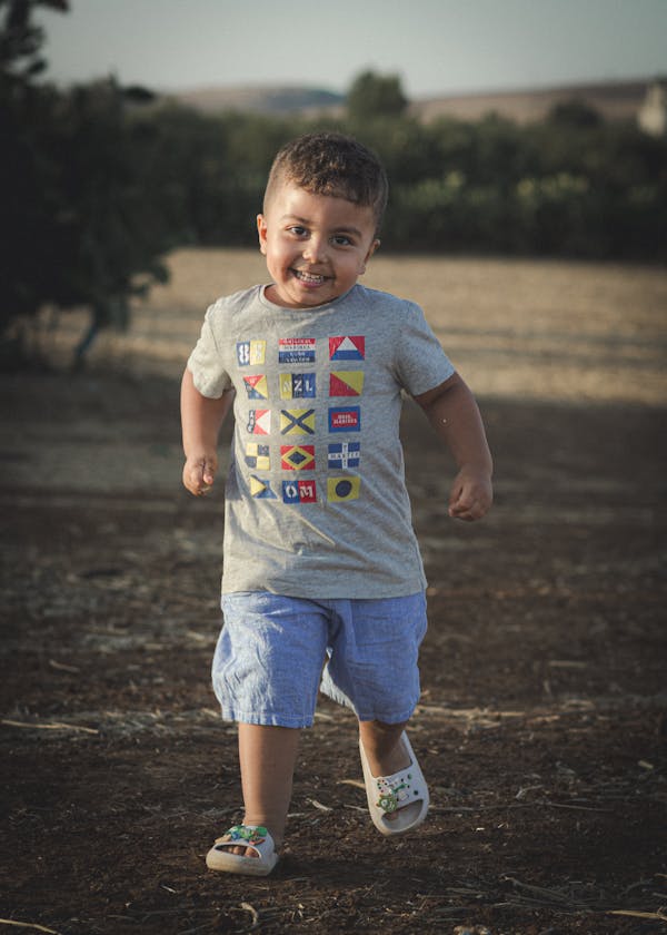 Running Boy Images Photos, Download The BEST Free Running Boy Images ...