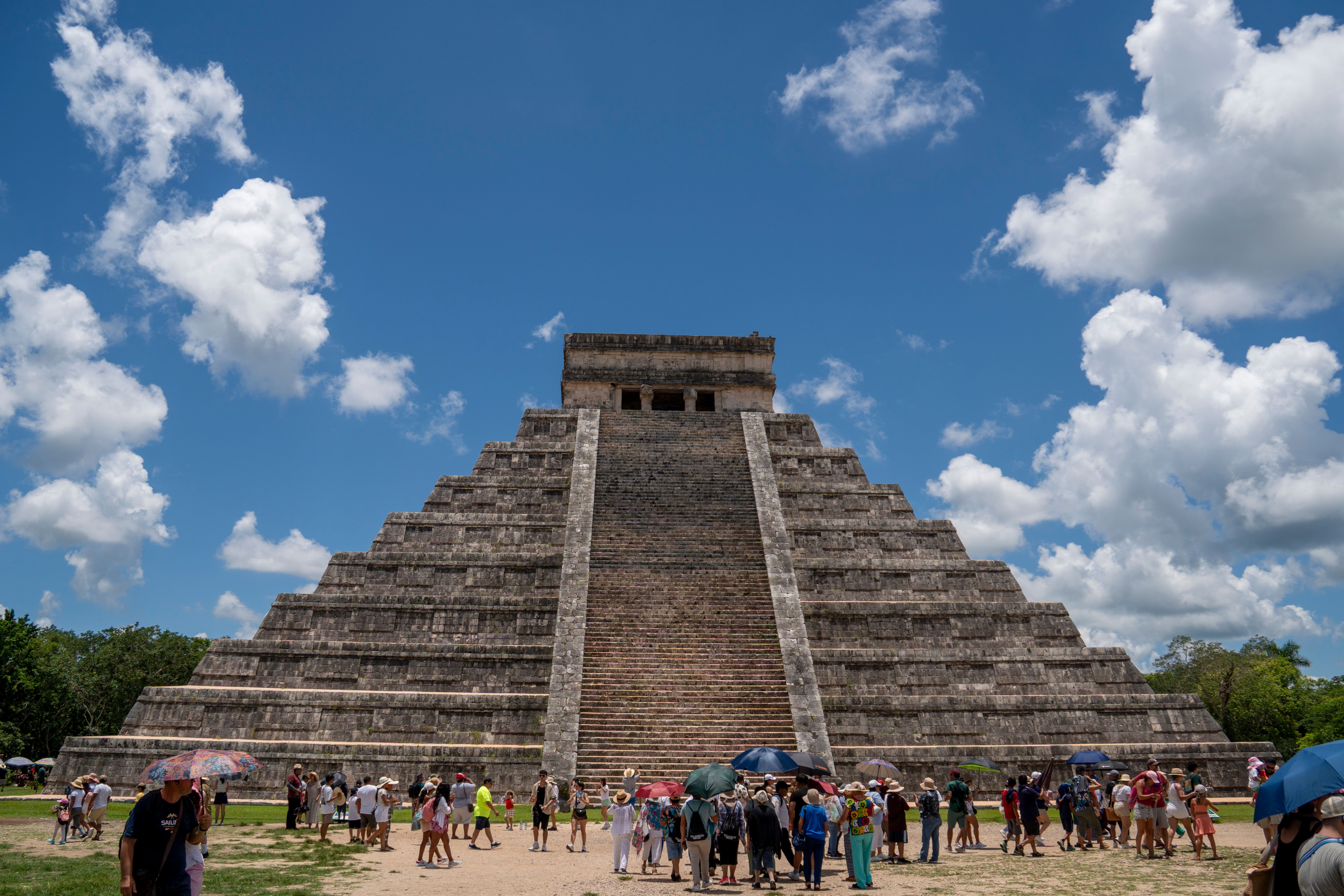 The pyramid at chichen itza · Free Stock Photo