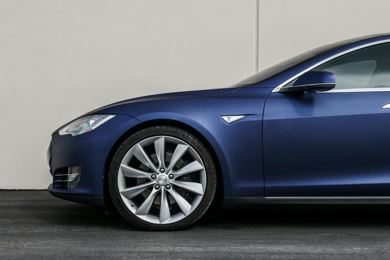 Tesla Car Photos, Download The BEST Free Tesla Car Stock Photos & HD Images
