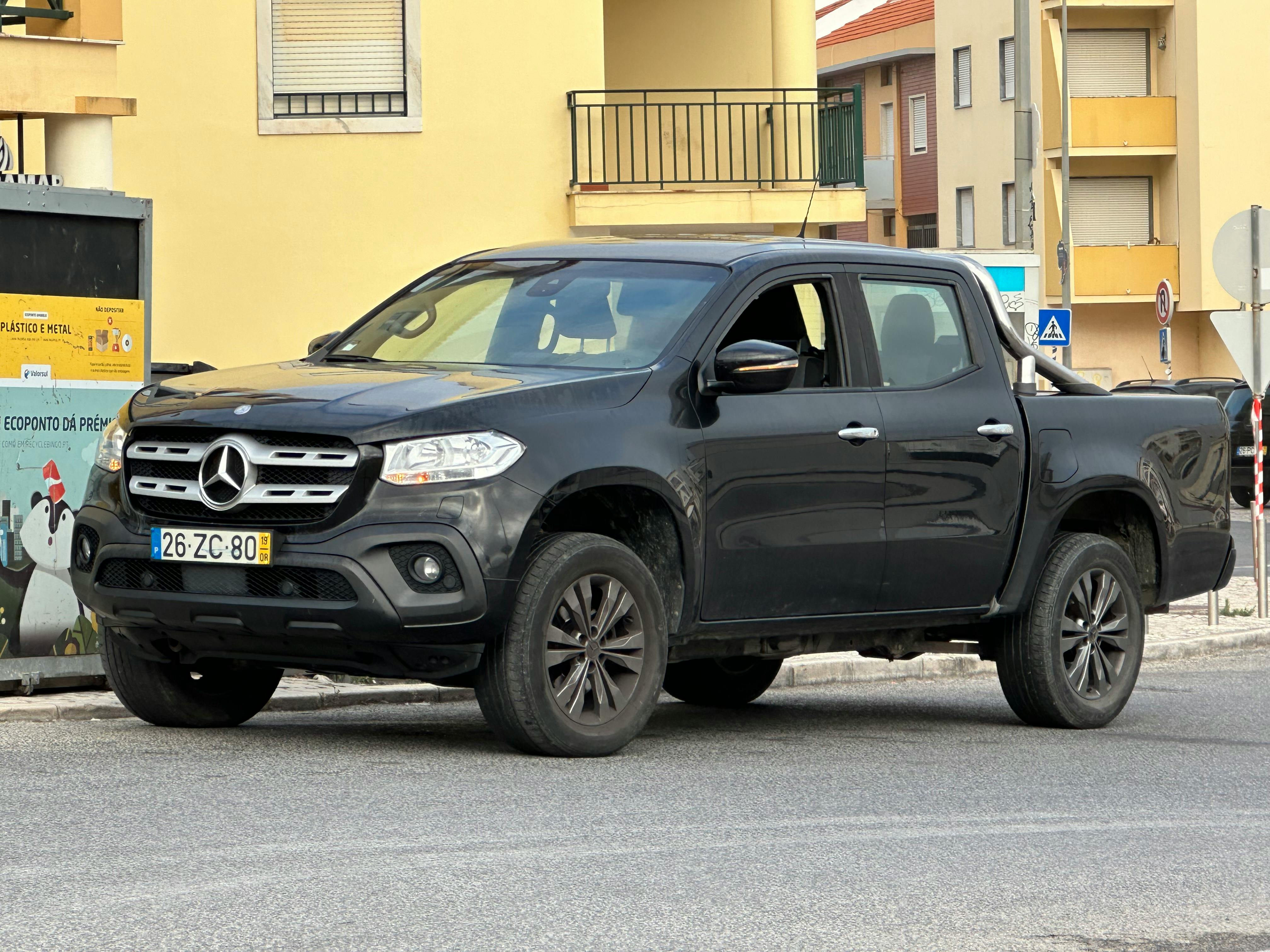 Yes, that is a Mercedes pick-up truck (an oxymoron?) · Free Stock Photo