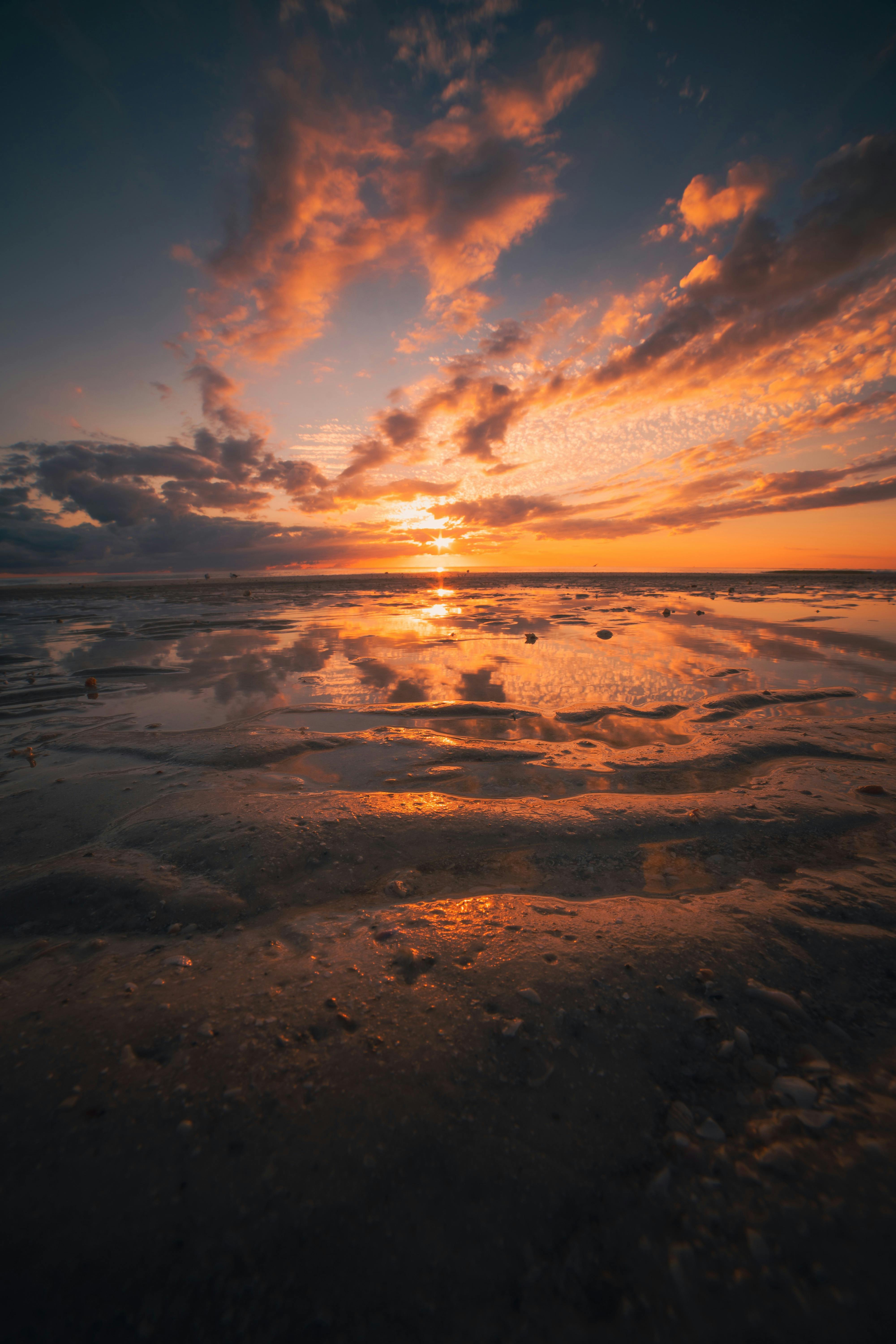 Sunset reflect · Free Stock Photo