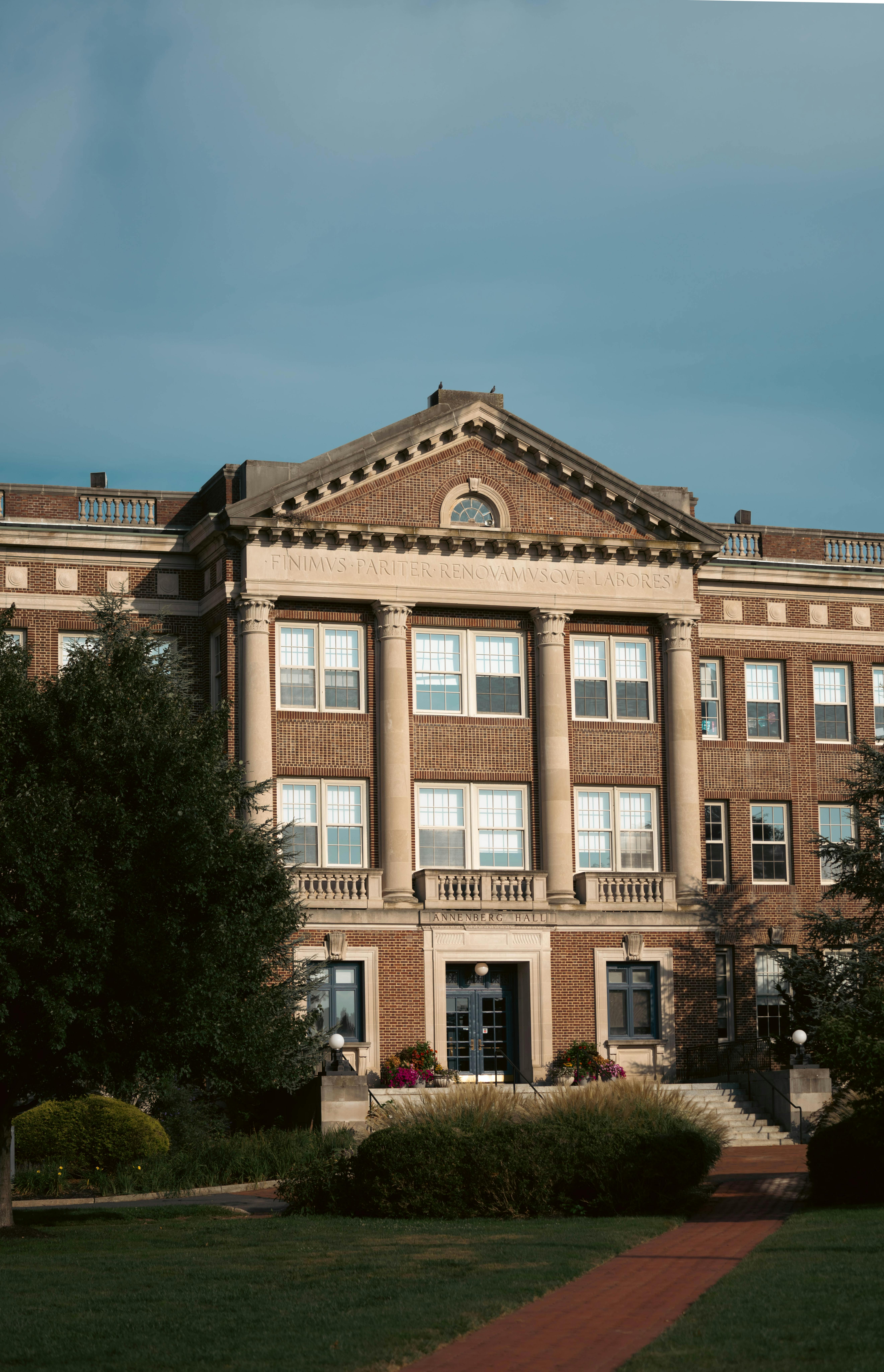 University Buildings Location Photos, Download The BEST Free University ...