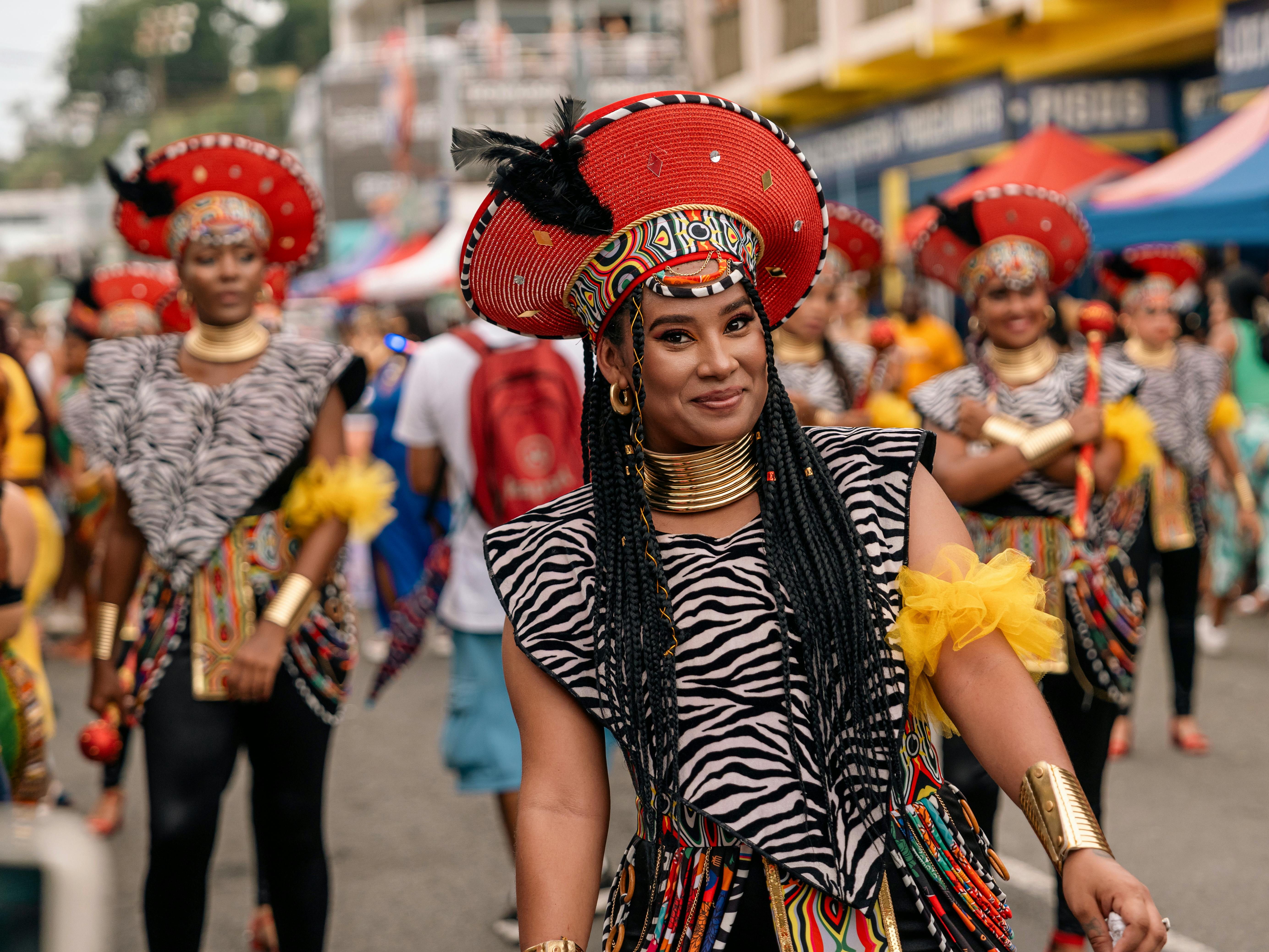Grand Gala Parade 2024 en Limón · Free Stock Photo
