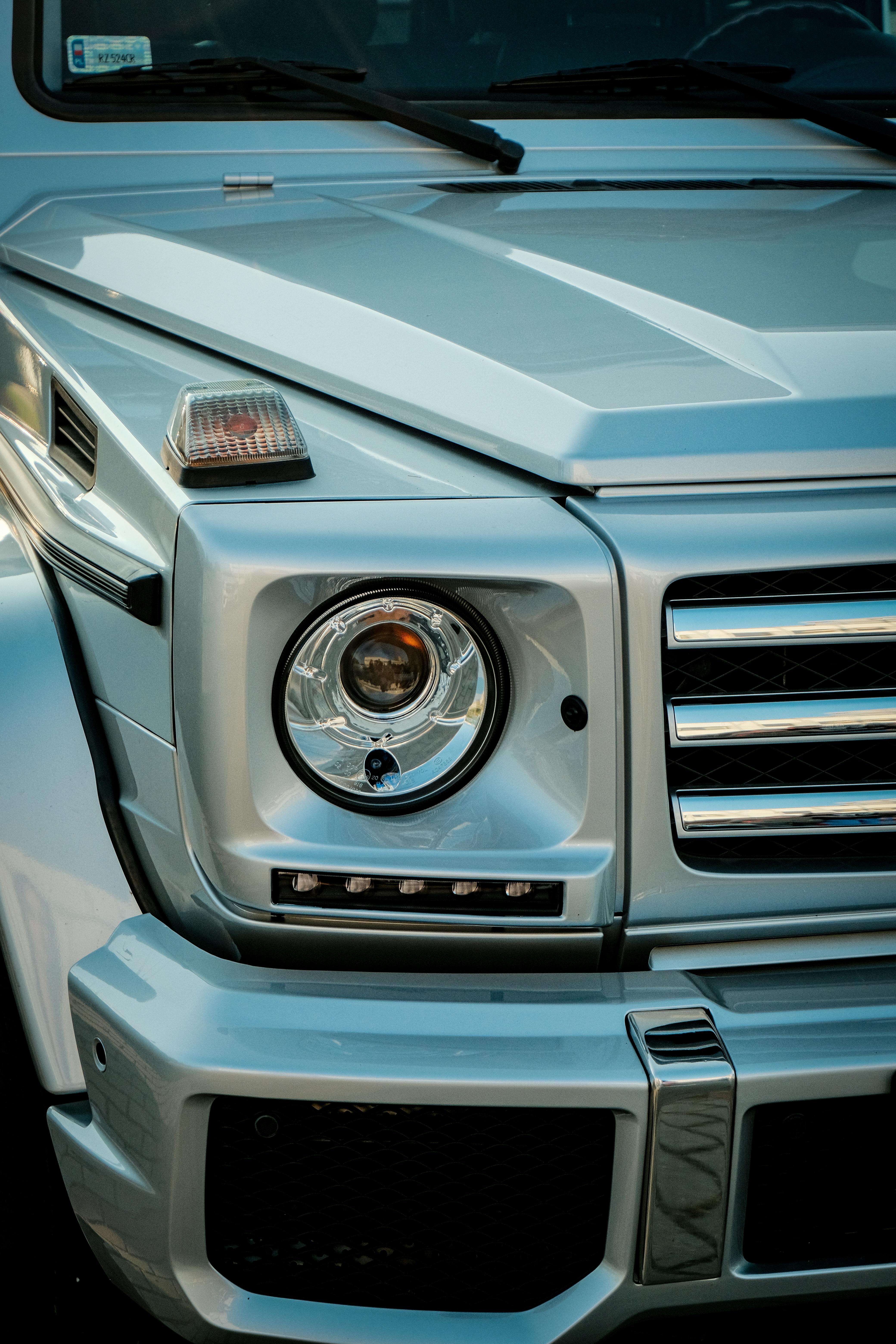 Light of a Silver Car · Free Stock Photo