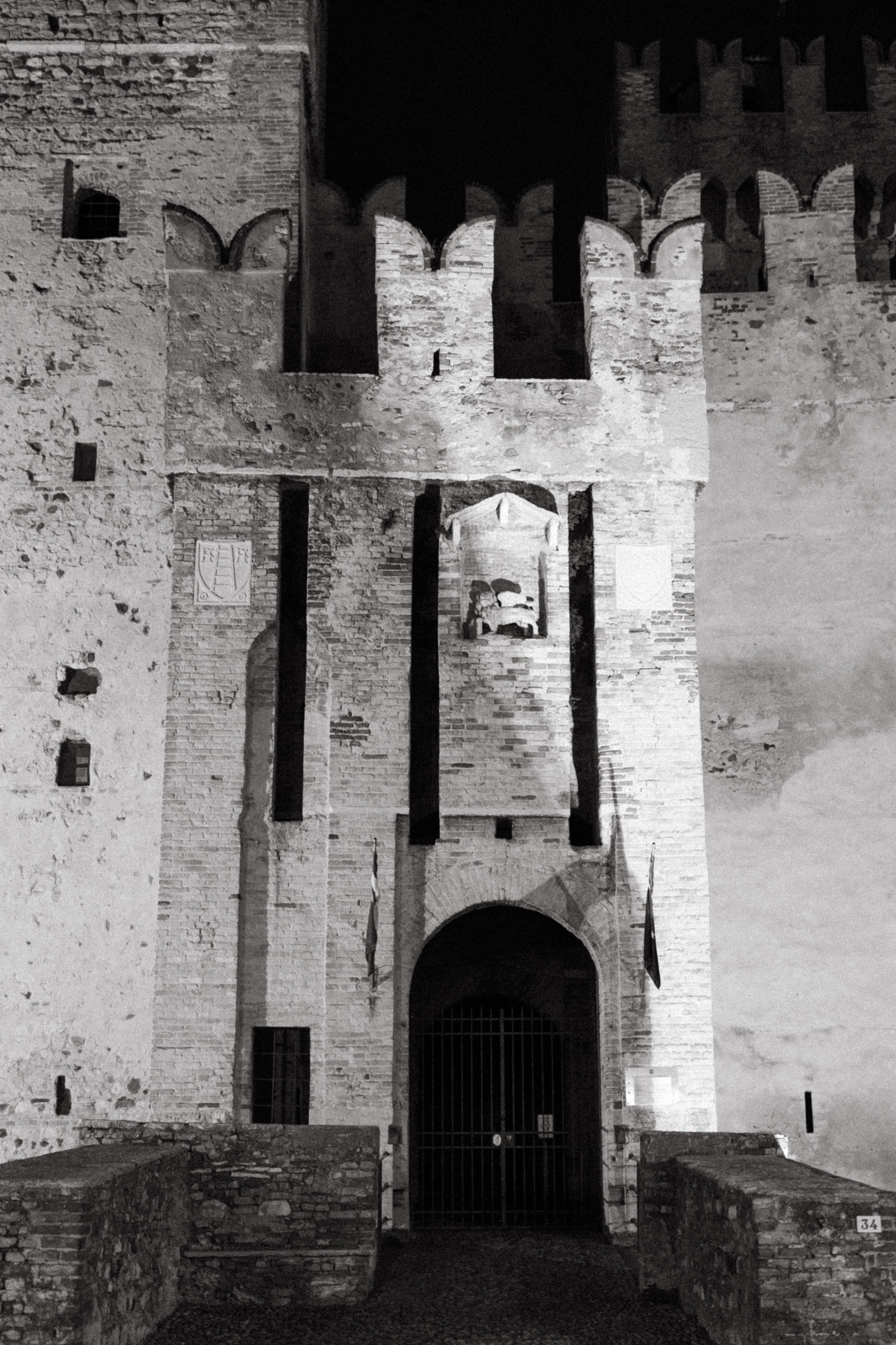 Wall of Castle at Night · Free Stock Photo
