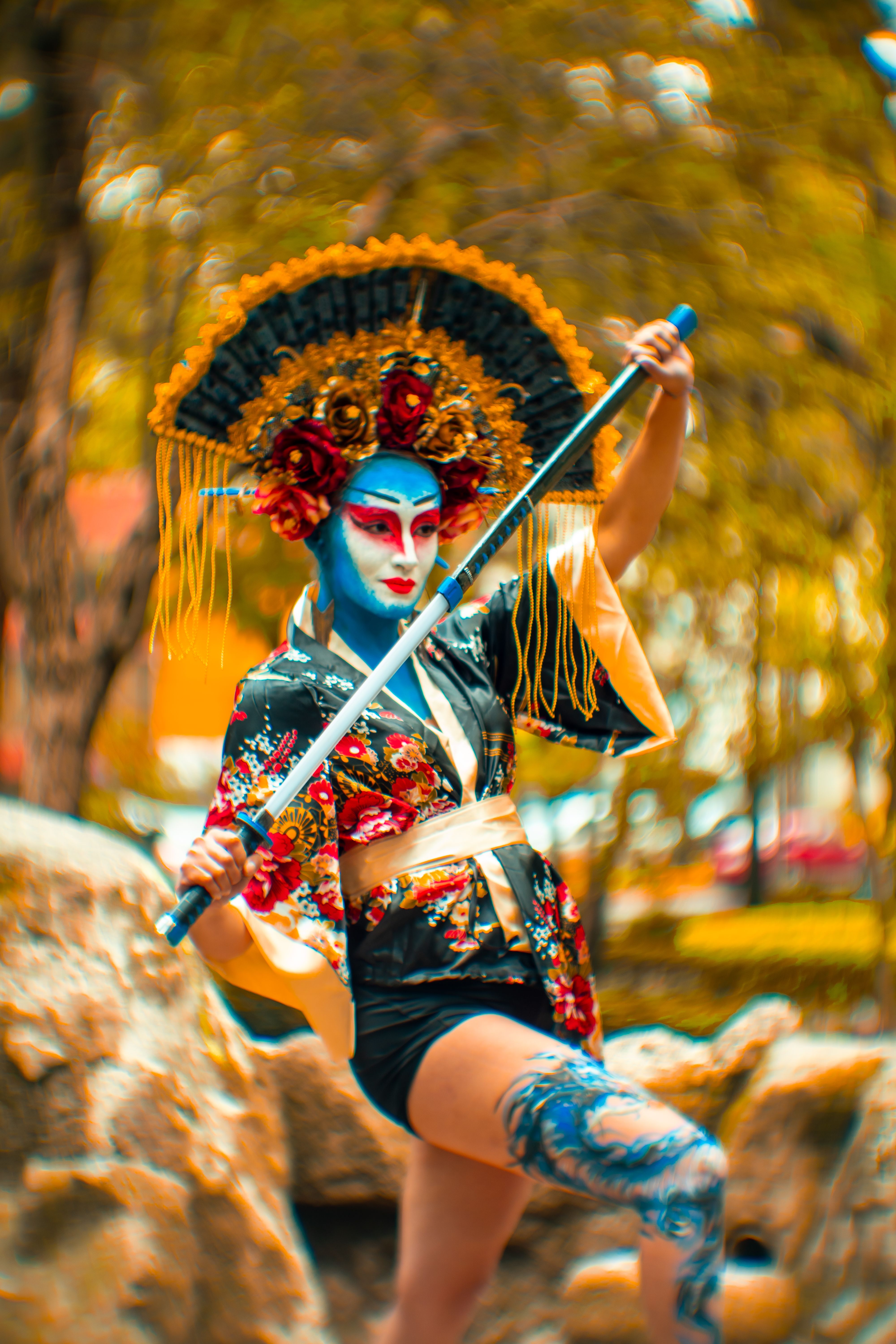 Geisha Standing in Traditional Clothing and with Katana · Free Stock Photo