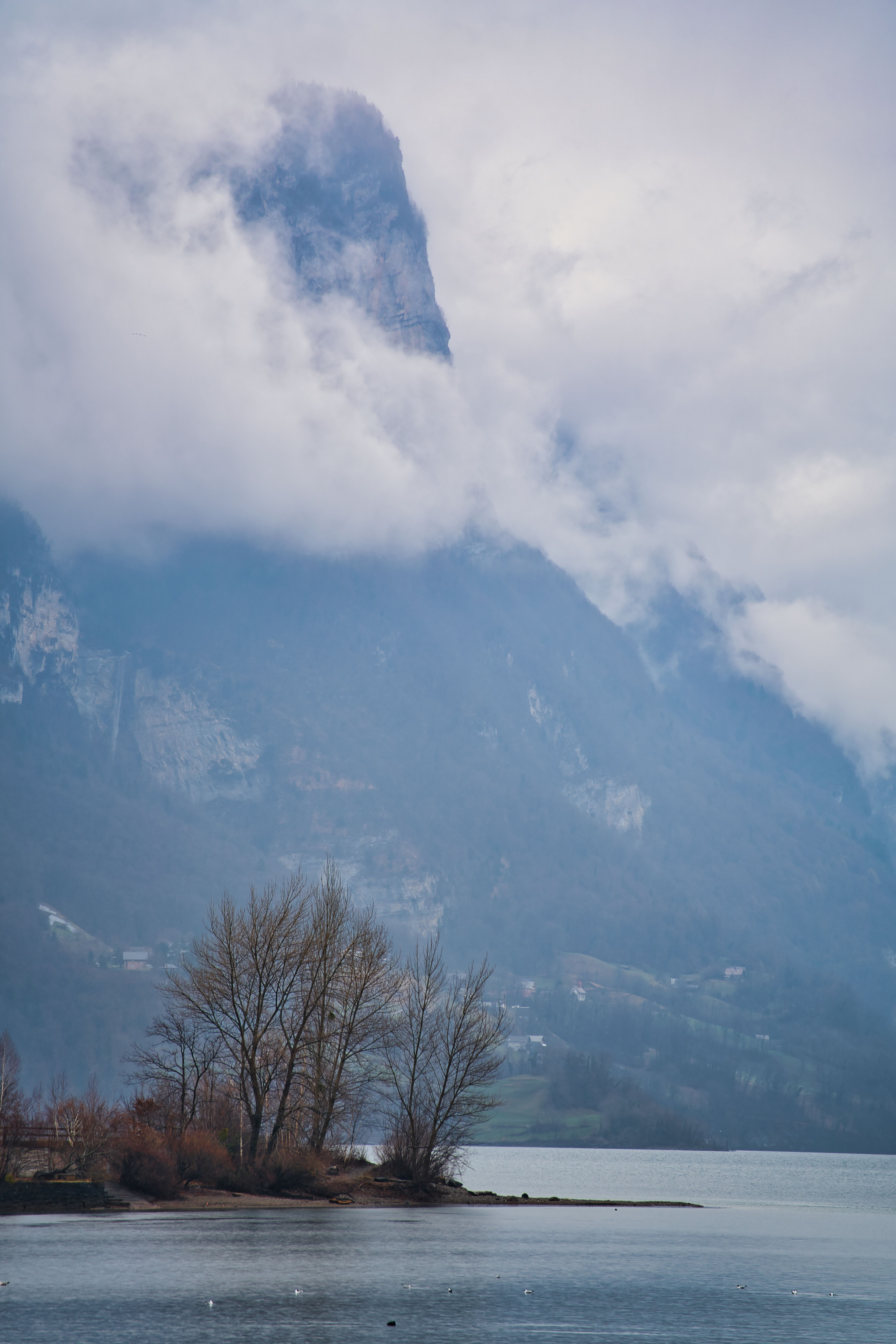 Cloud and Mountain over Lake · Free Stock Photo