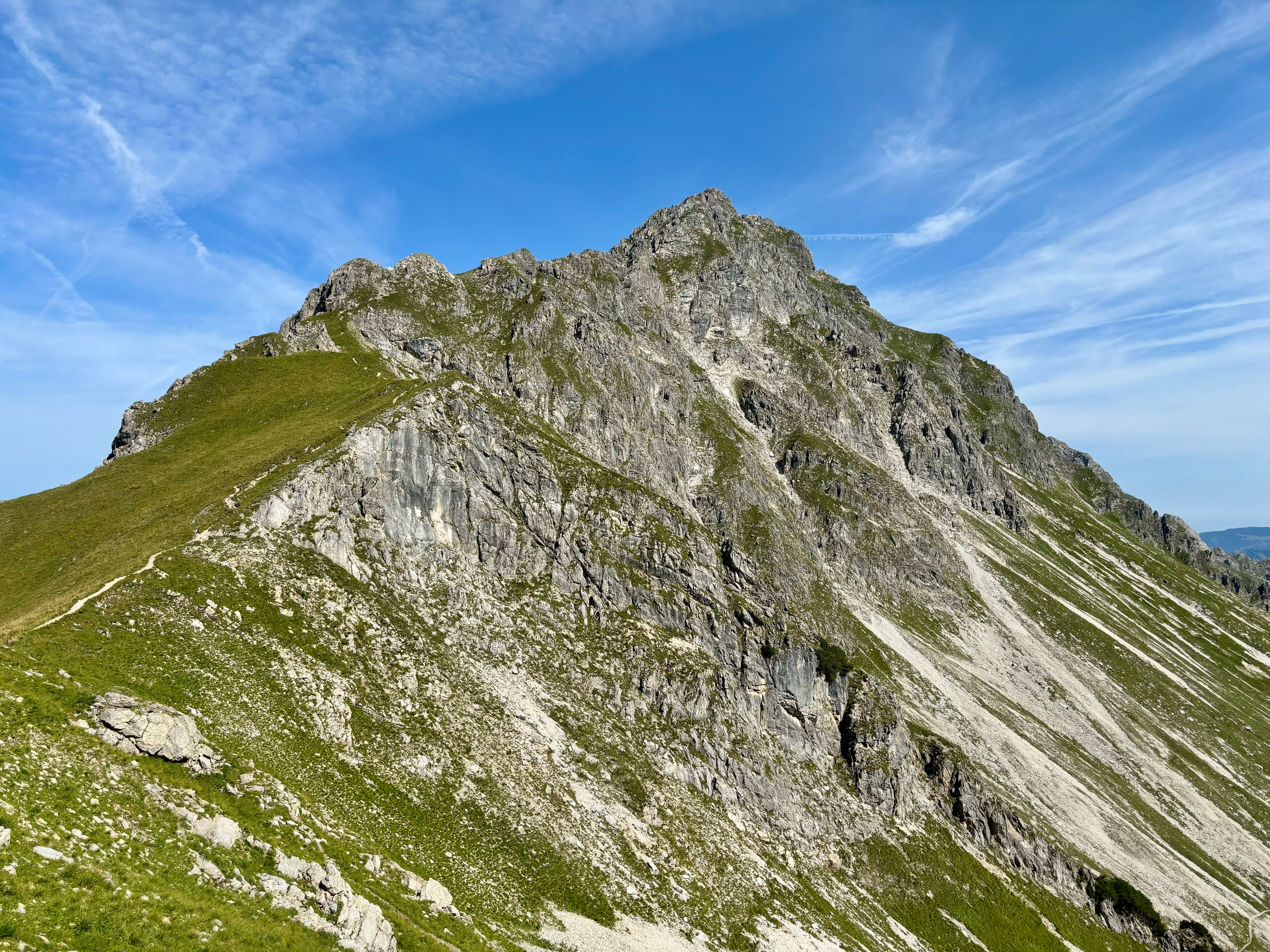 Alpine Mountain Ridge · Free Stock Photo