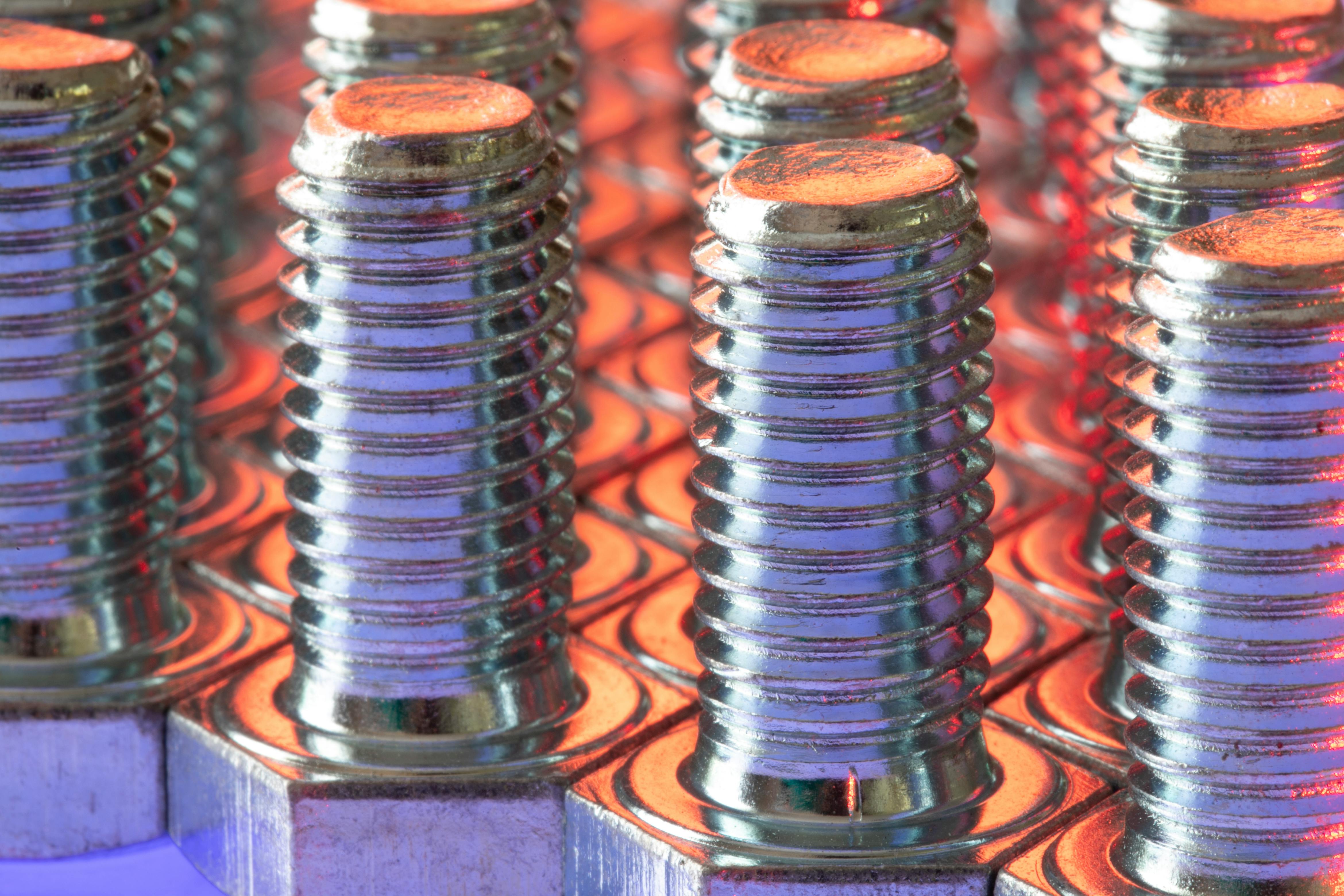 Bolt threads · Free Stock Photo